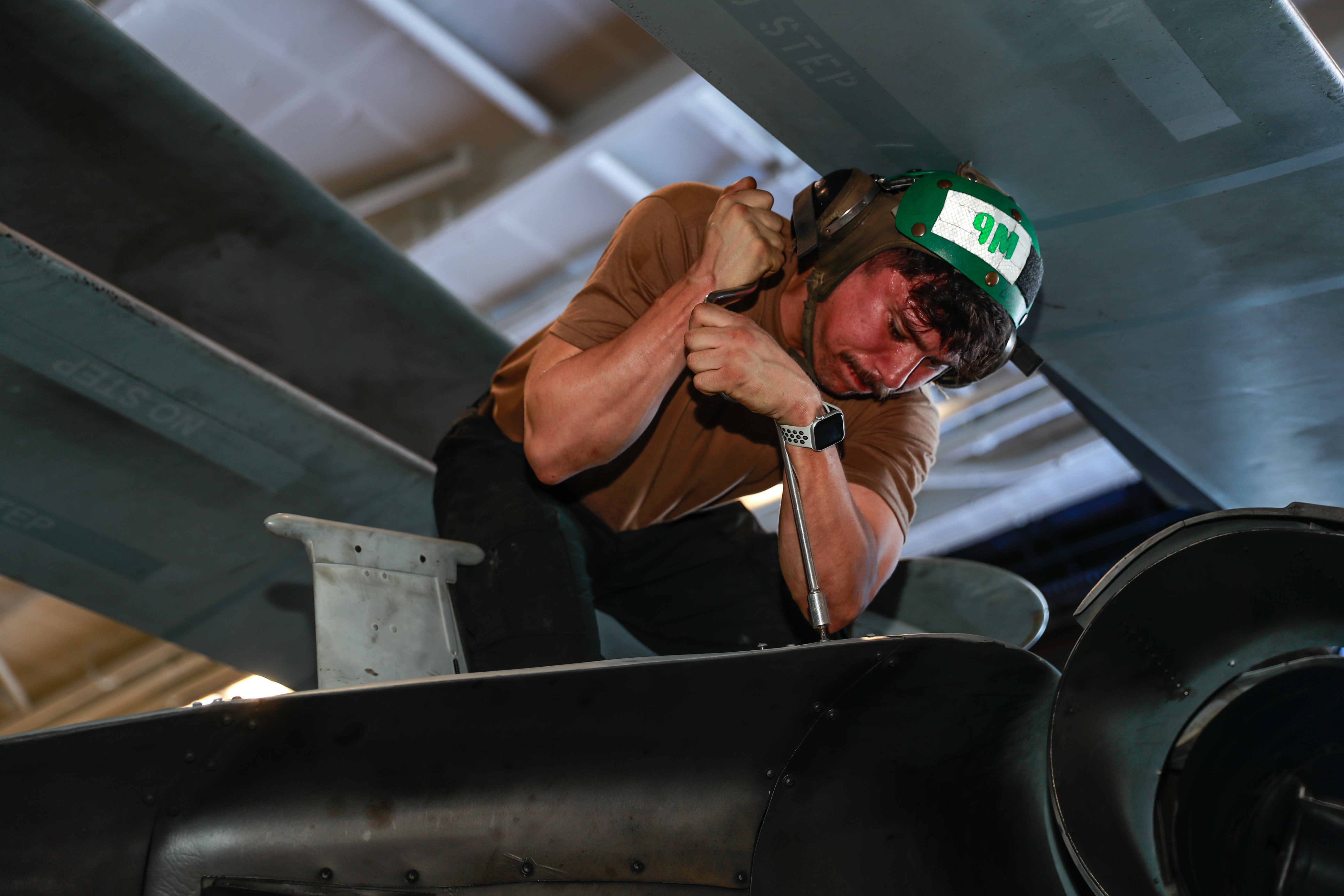 Blog: Preventing Heat Stress on the Flight Line > Naval Safety Command ...