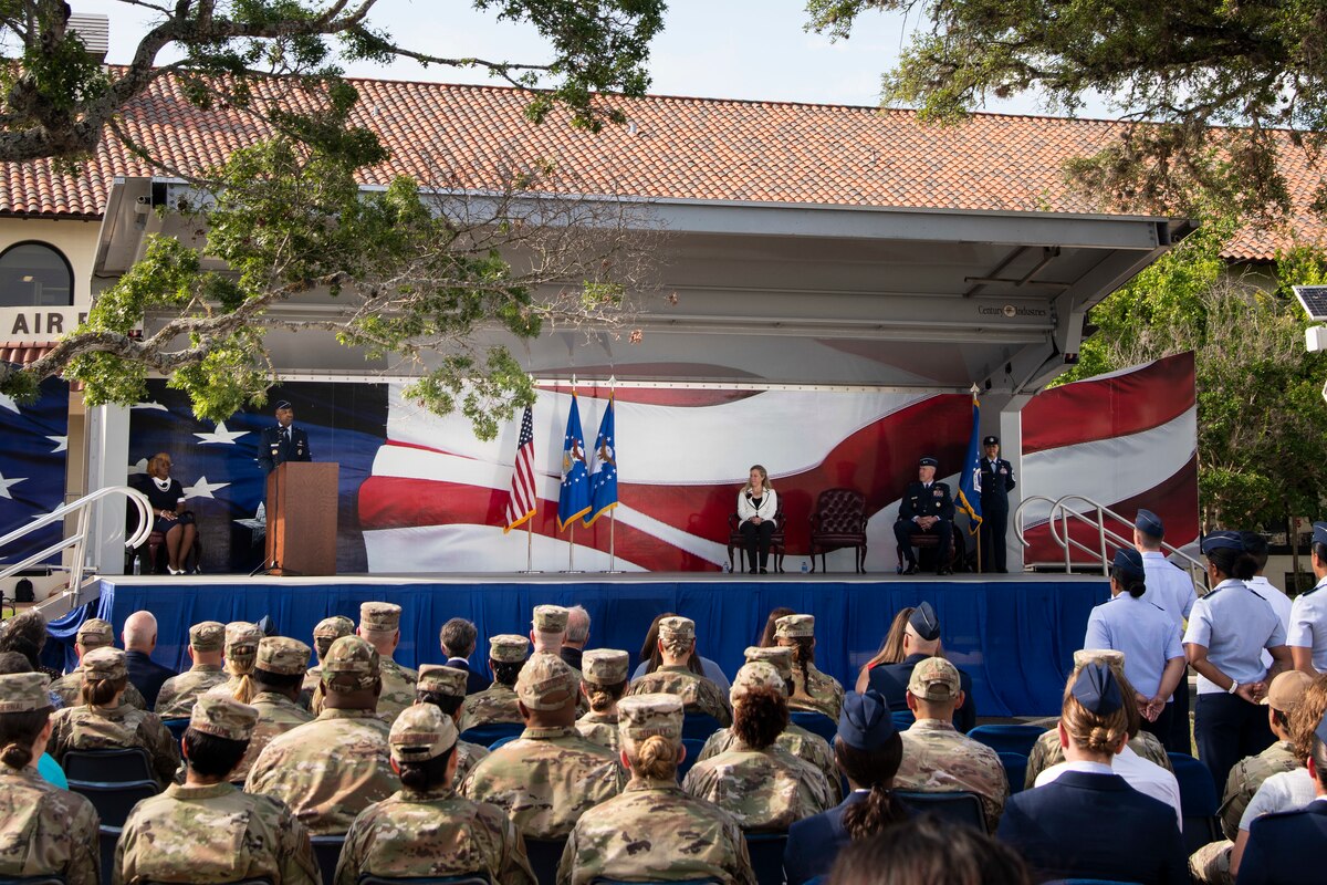 AFPC welcomes a new commander > Air Force's Personnel Center > Article ...