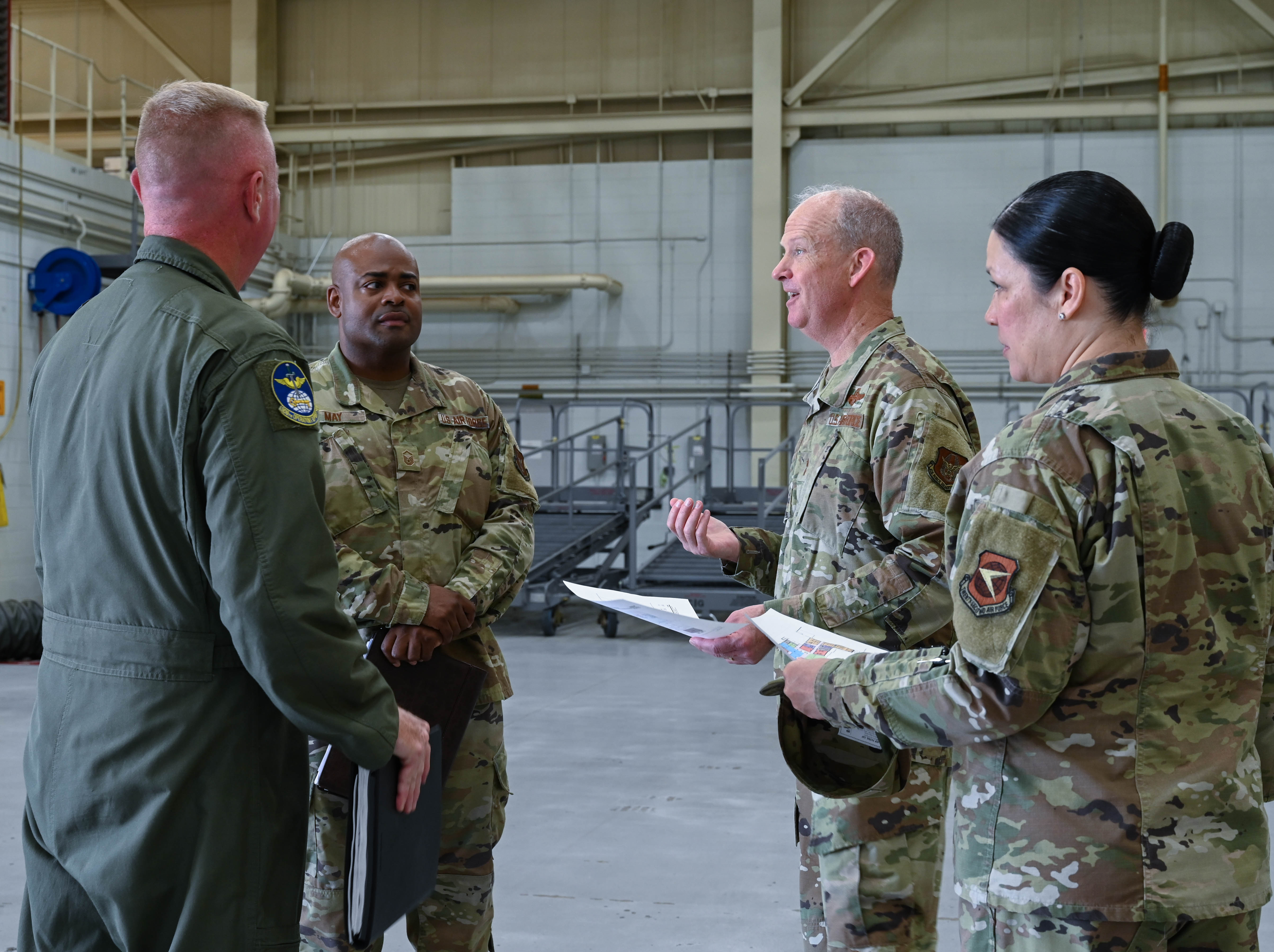 908th Welcomes 22nd Air Force Command Team > Air University (AU) > Air ...