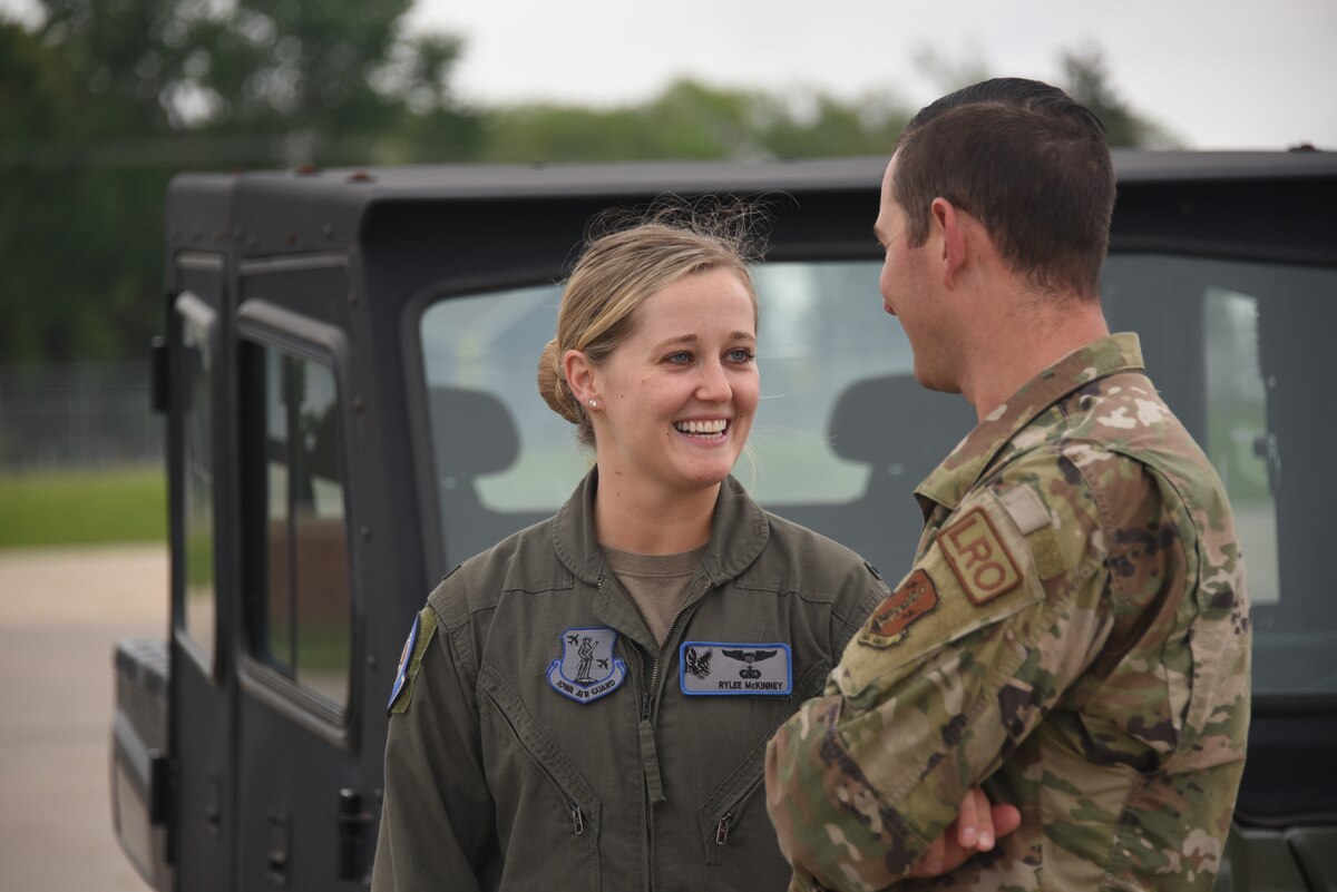 Cleared for the visual > 185th Air Refueling Wing > Article Display