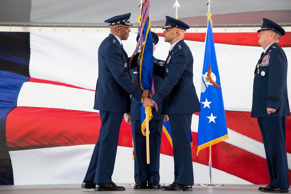 New leader takes reins at AETC > Air Education and Training Command ...