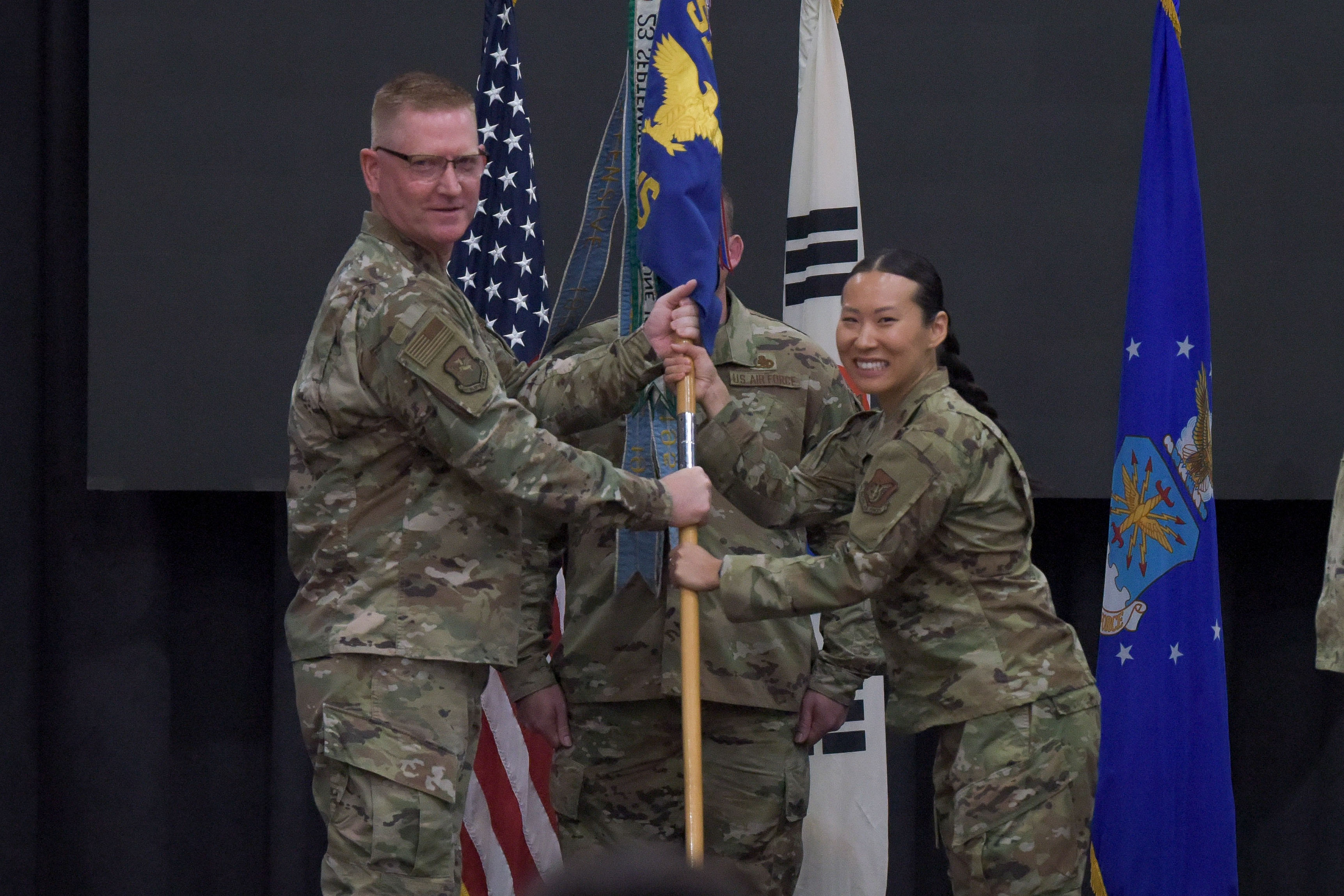 51st MXS changes command > Osan Air Base > Article Display