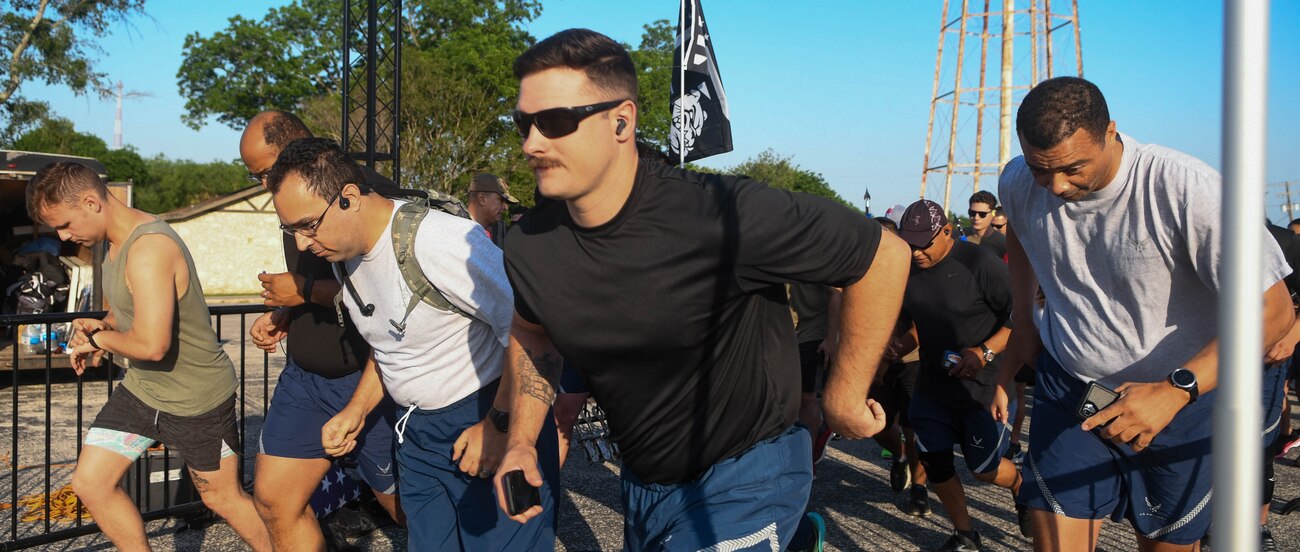 433rd Airlift Wing > Home