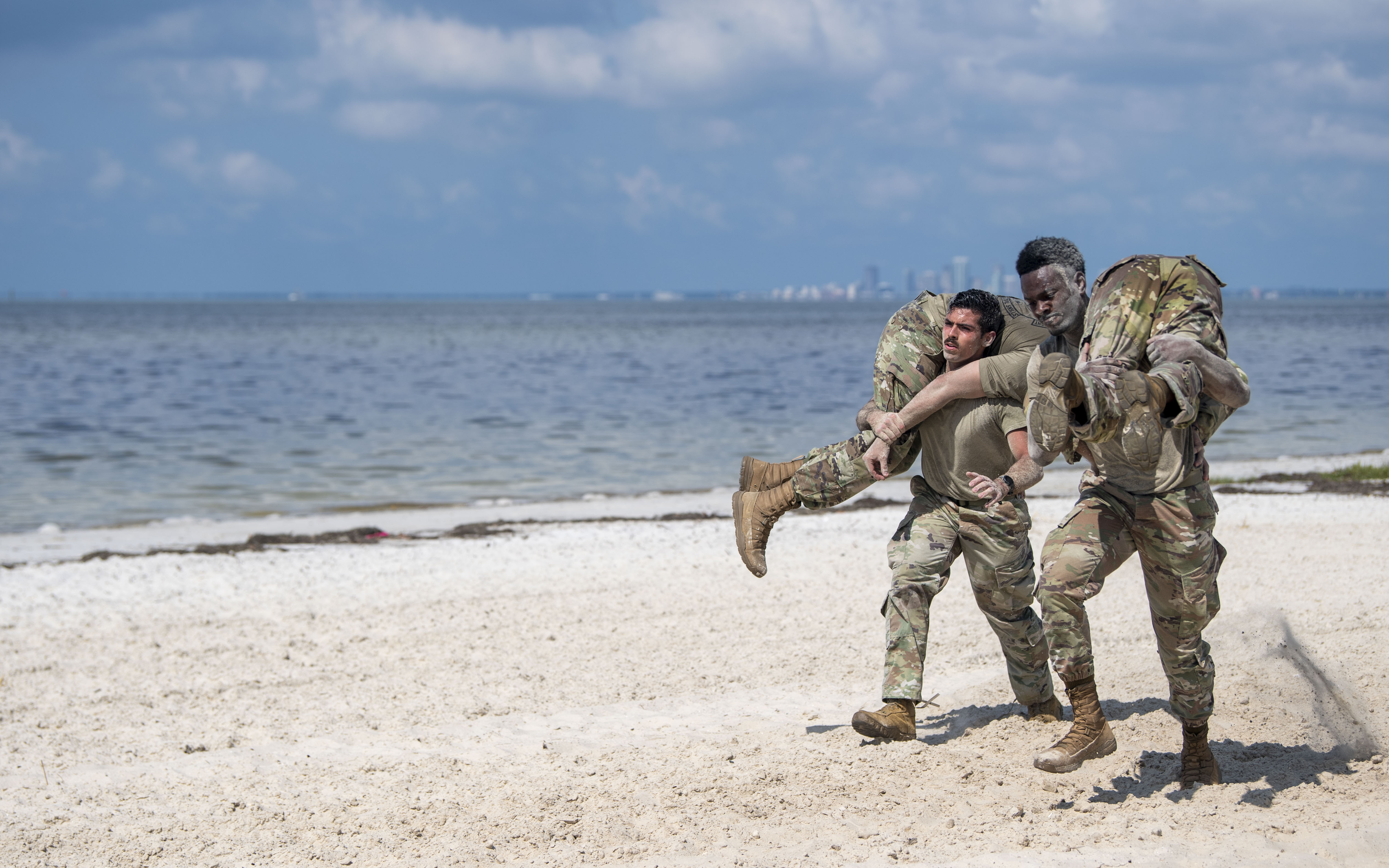 Military, Civilian officers compete in Defenders Challenge