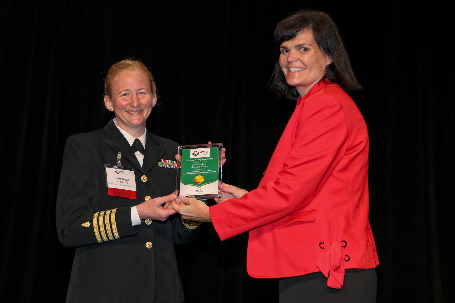 NMRC Presented with MTEC 2022 Sponsor Recognition Award > Navy Medicine ...