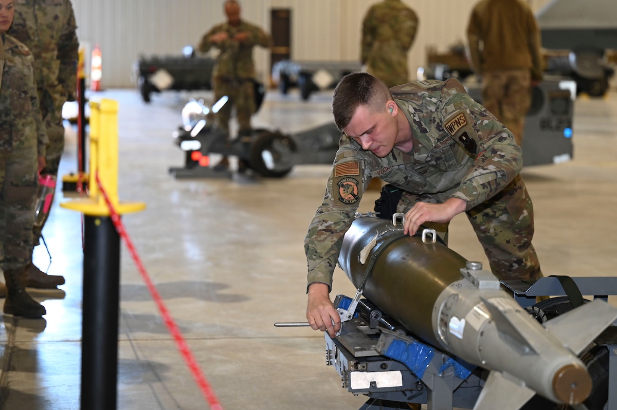 49th Aircraft Maintenance Squadron wins 2022 3rd quarter load ...