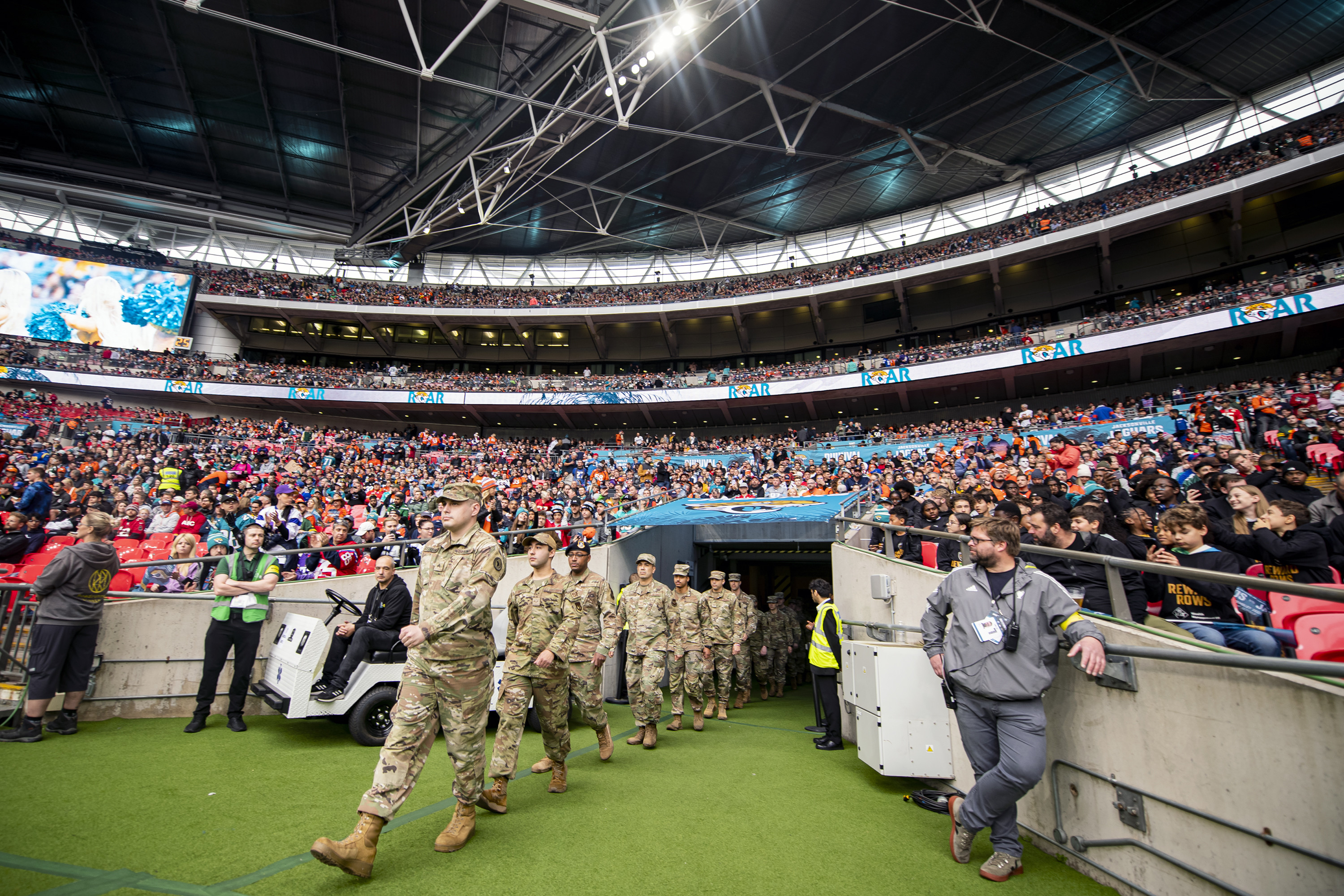 Pathfinders display national pride at London NFL game > 501st Combat ...