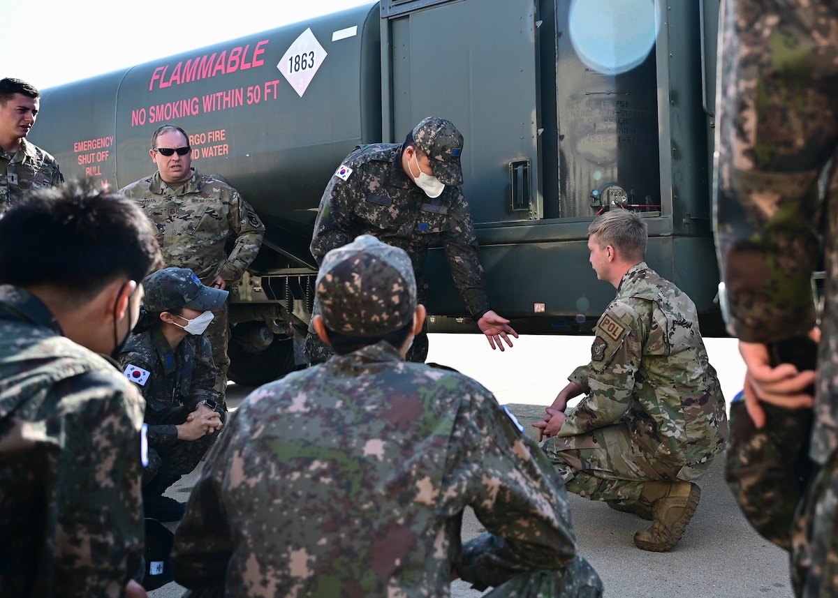 ROKAF, 8th LRS hold combined immersion > Kunsan Air Base > Kunsan Air Base