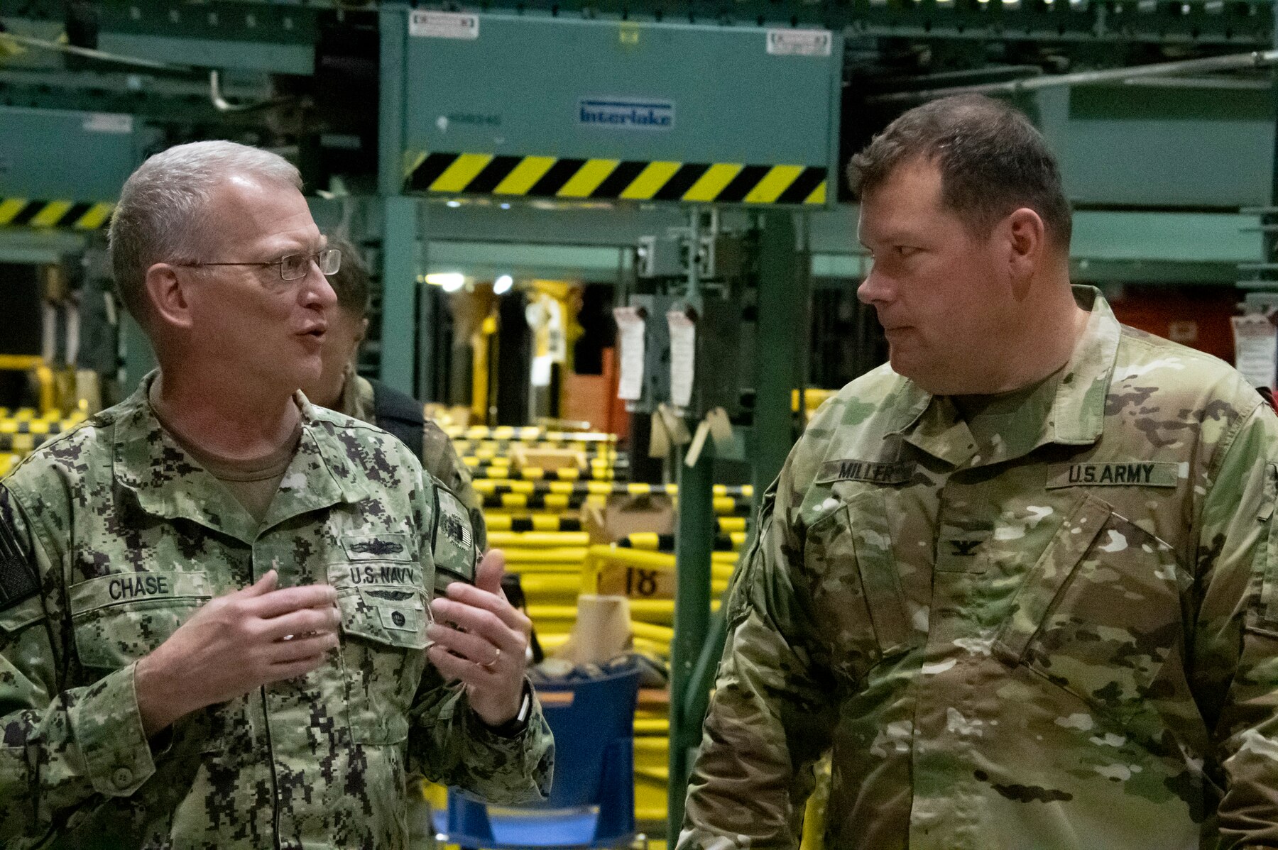 DLA Distribution Commander tours EDC, largest distribution center in ...