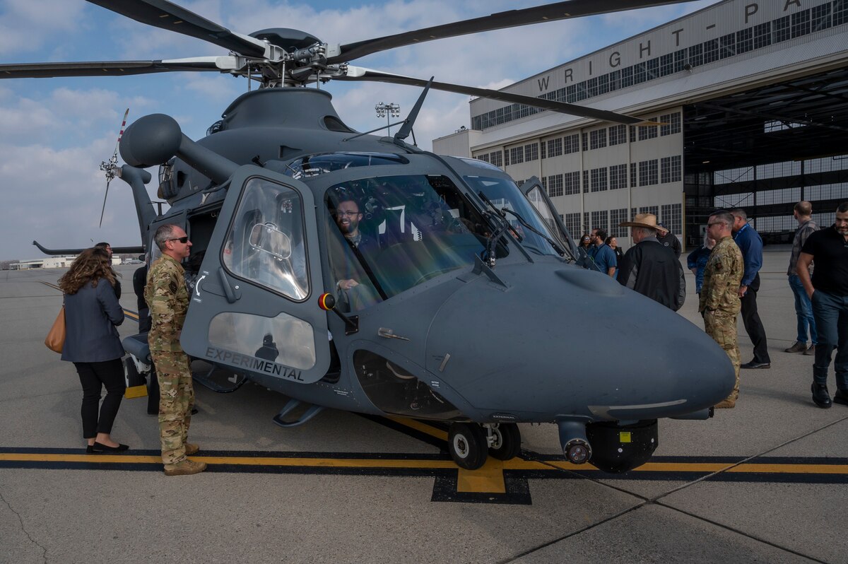 Grey Wolf helicopter makes first visit to WPAFB > Air Force Life Cycle ...
