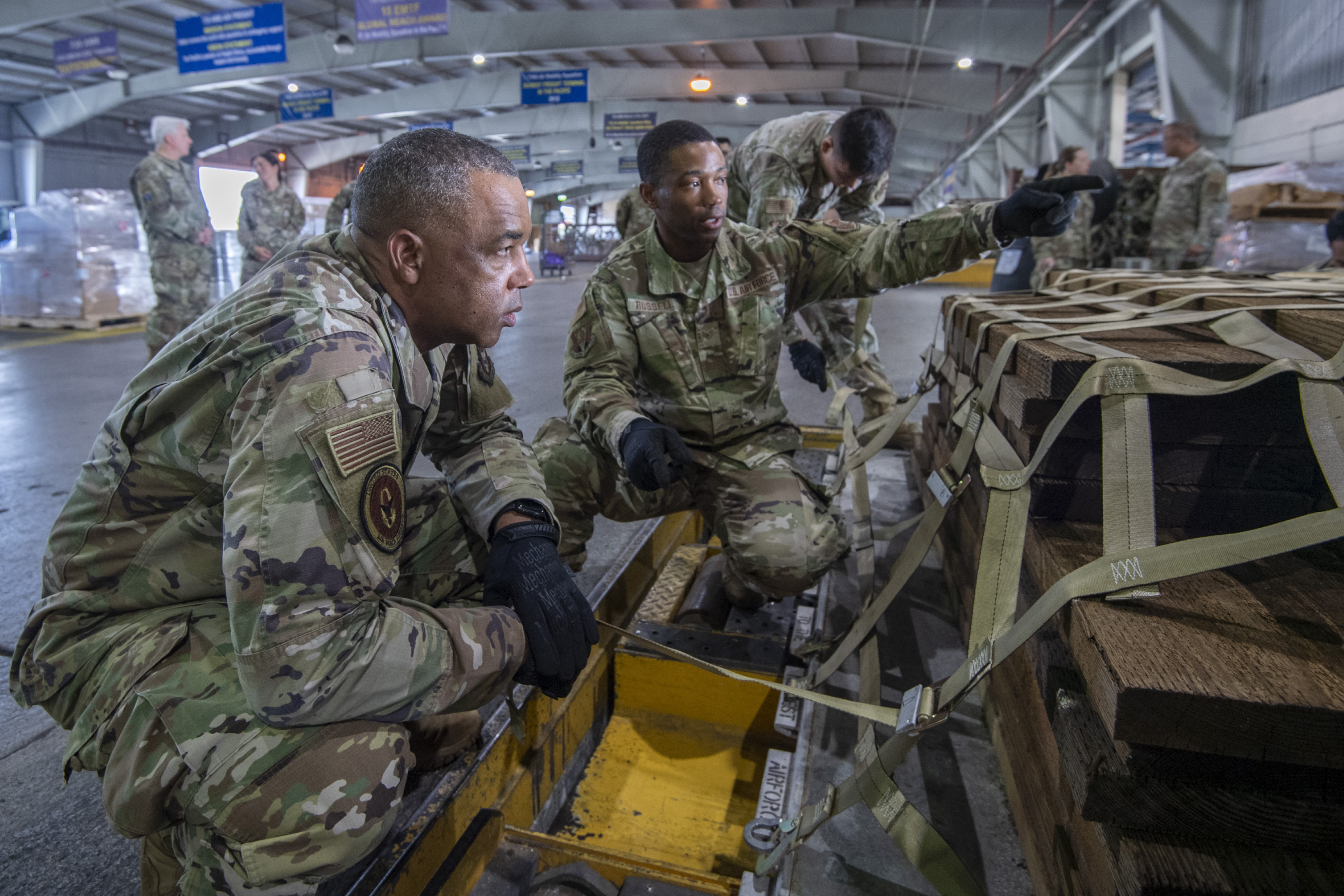 AFRC senior leaders visit Pacific unit > 624th Regional Support Group ...
