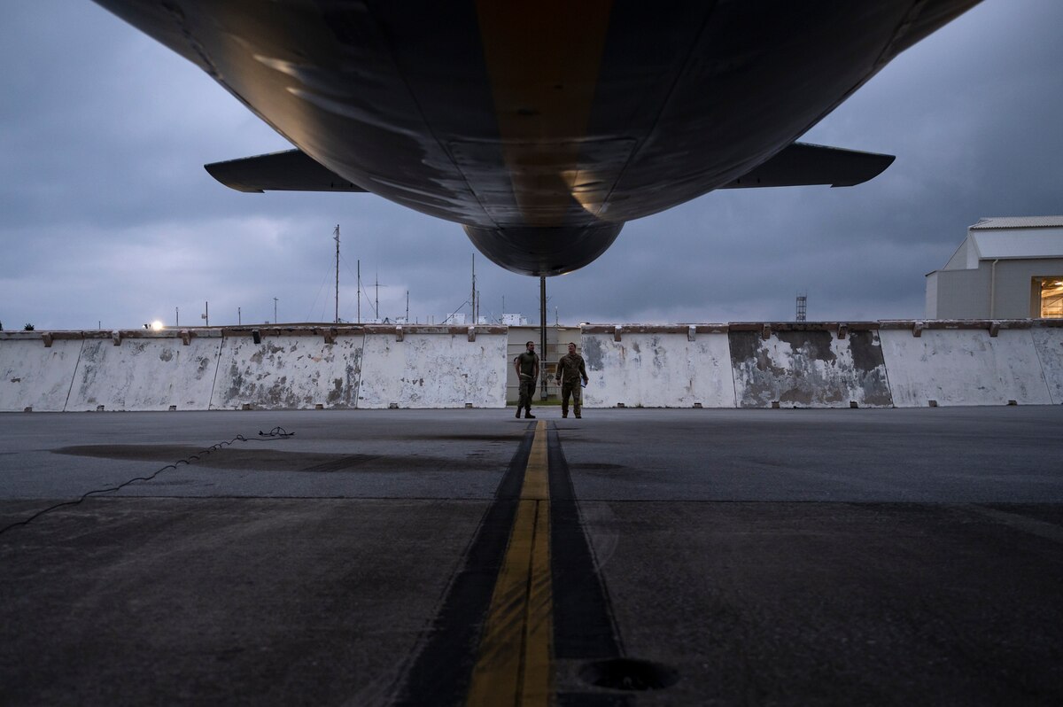 909th ARS refuels the Eagles > Kadena Air Base > News