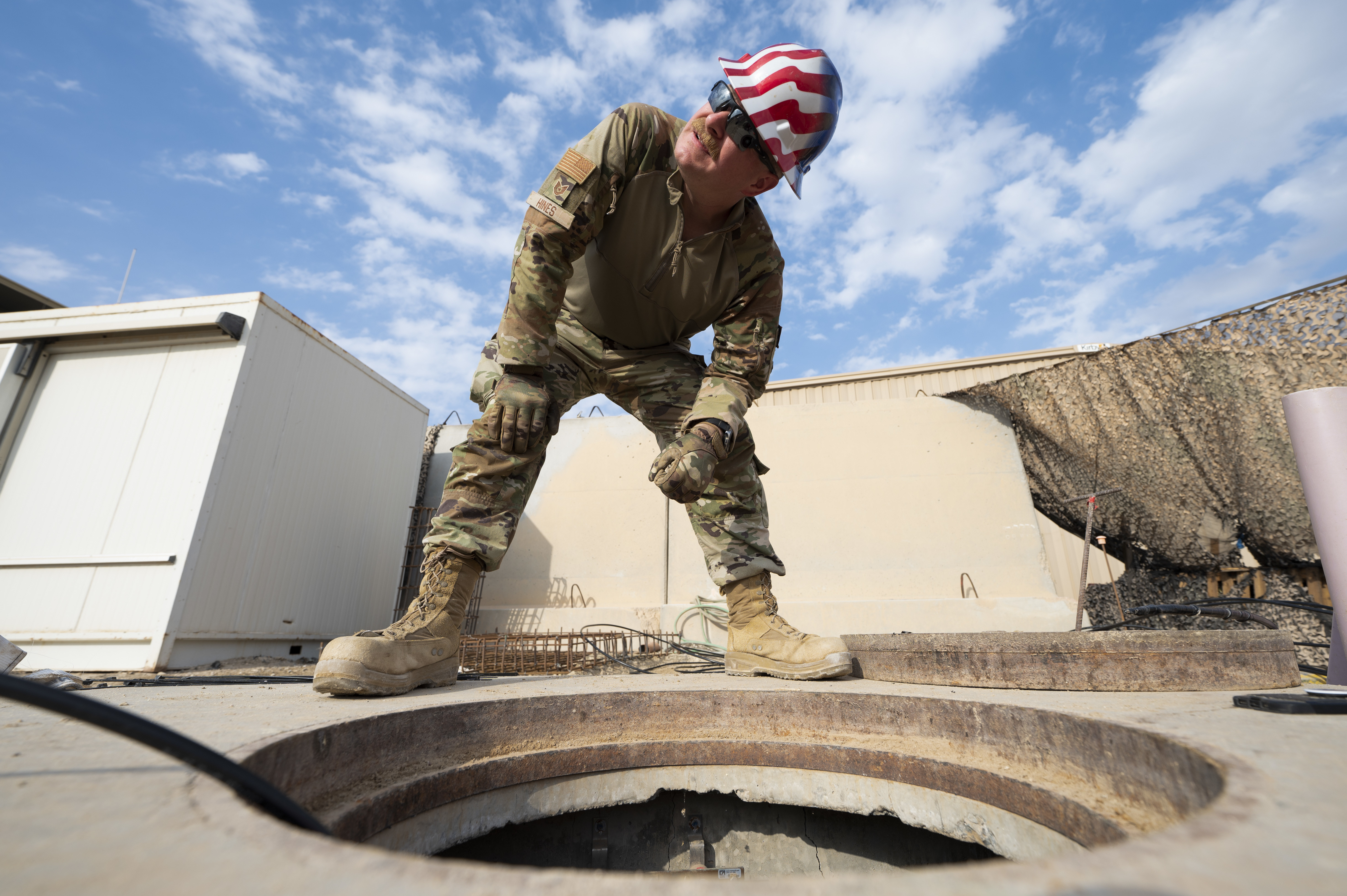 386 ECS and AFCENT A 6/7 E&I bolster communication capabilities ...