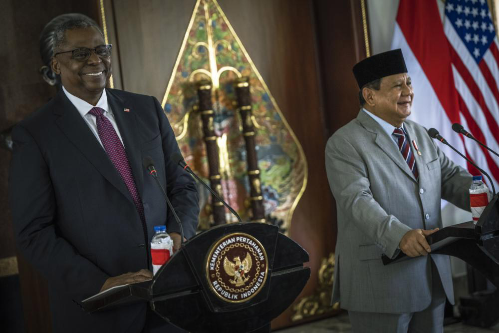 U.S., Indonesian Defense Leaders Look to Increase Interoperability > U ...