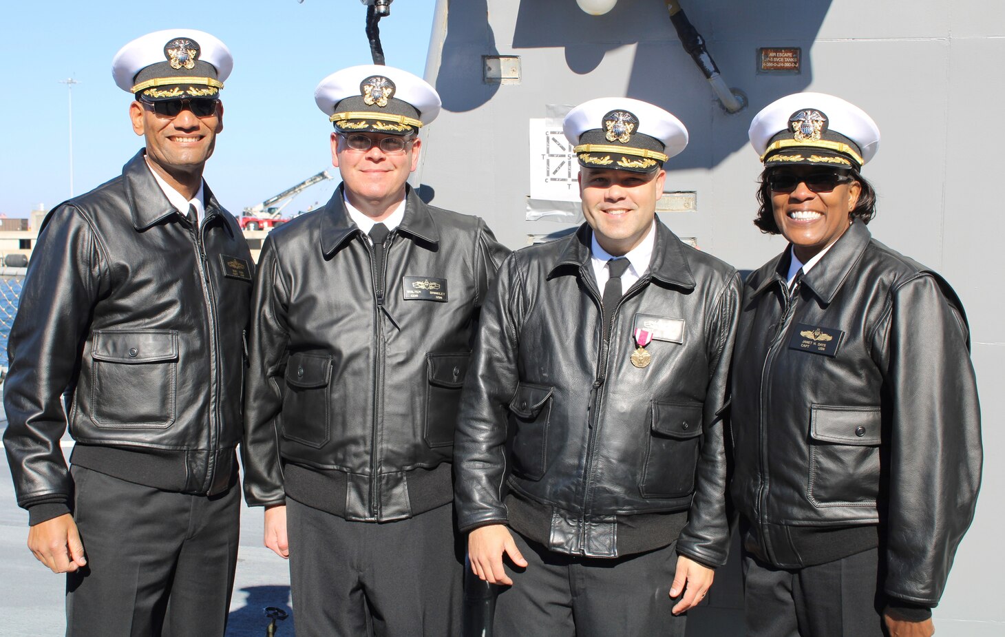 USS Ross Holds Change of Command Ceremony > Commander, Naval Surface ...
