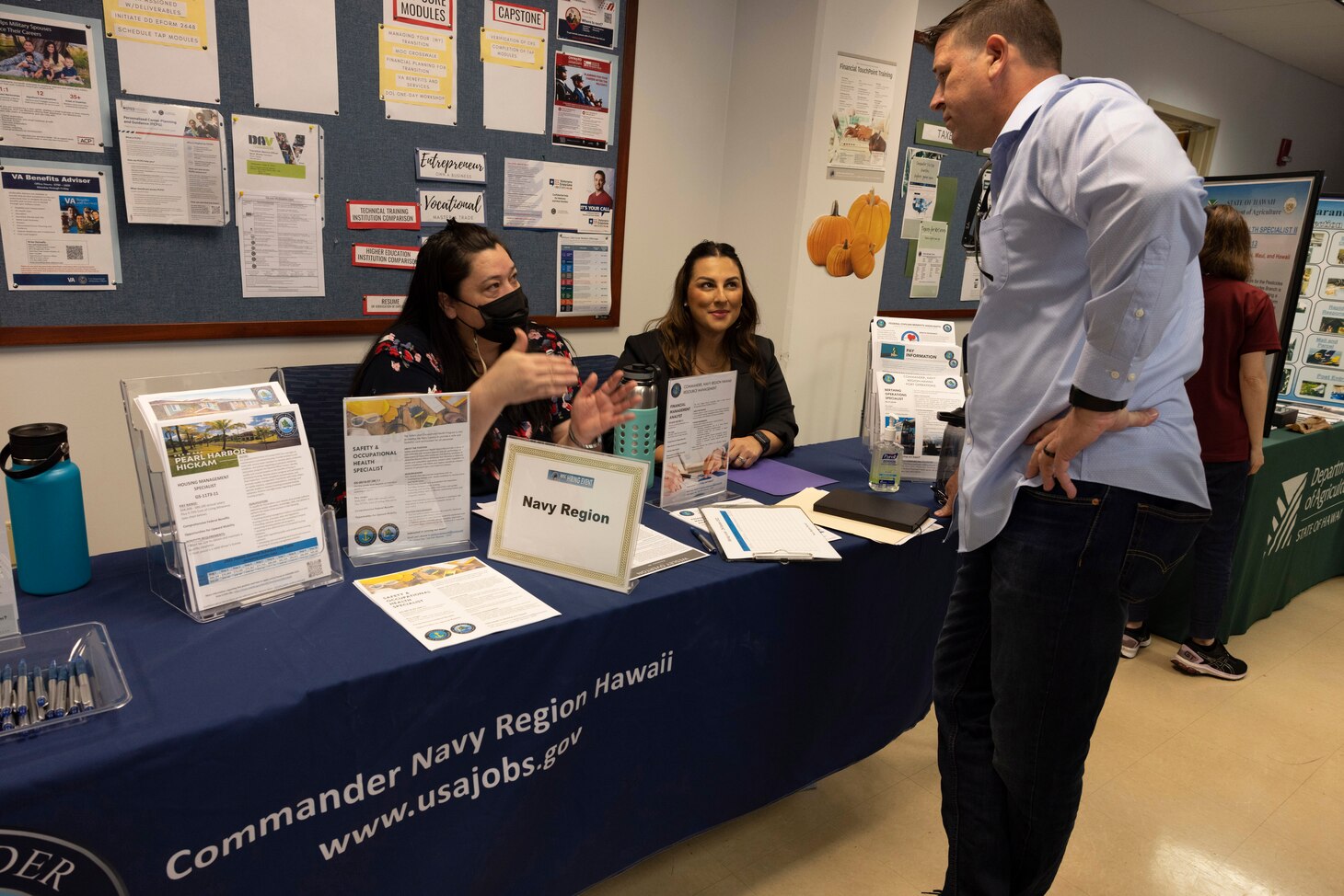 Military and Family Support Center hosts hiring fair > Commander, Navy ...