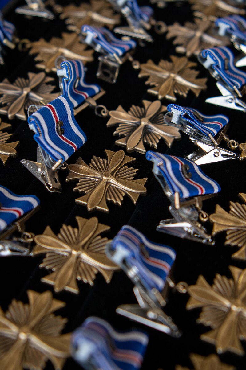 Five Reserve Charleston Airmen earn Distinguished Flying Cross > 315th ...