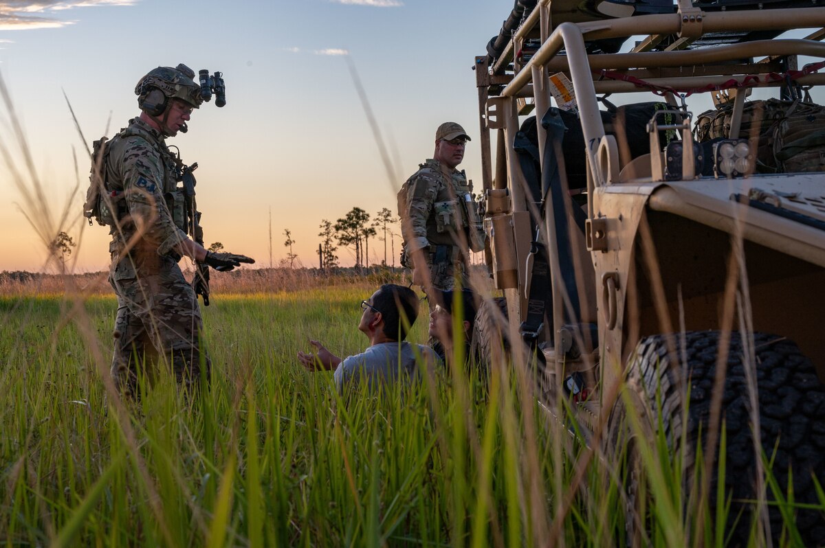 920th Airmen conduct mass-casualty rescue exercise > 920th Rescue Wing ...