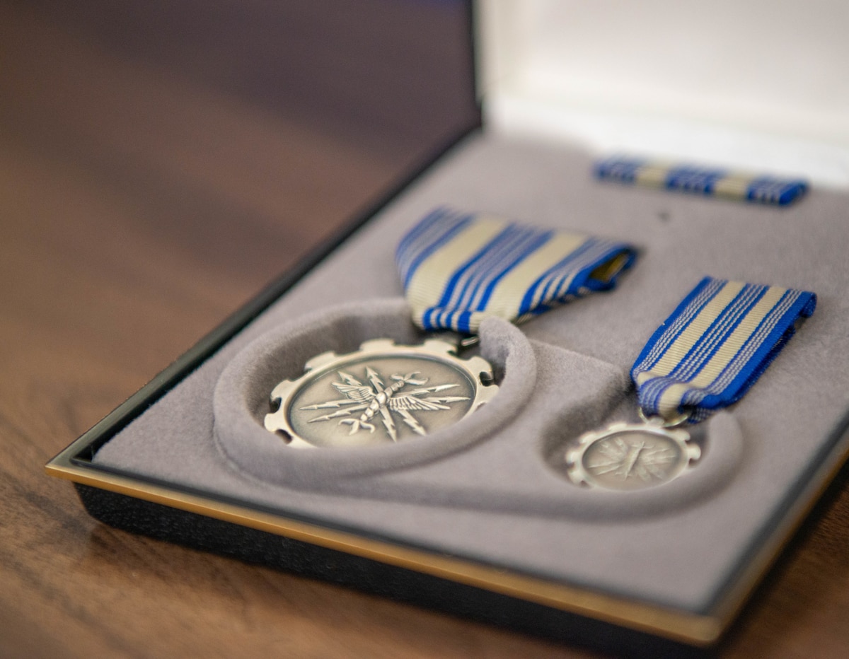 EOD member earns AF medal for saving life > Ramstein Air Base > Article ...