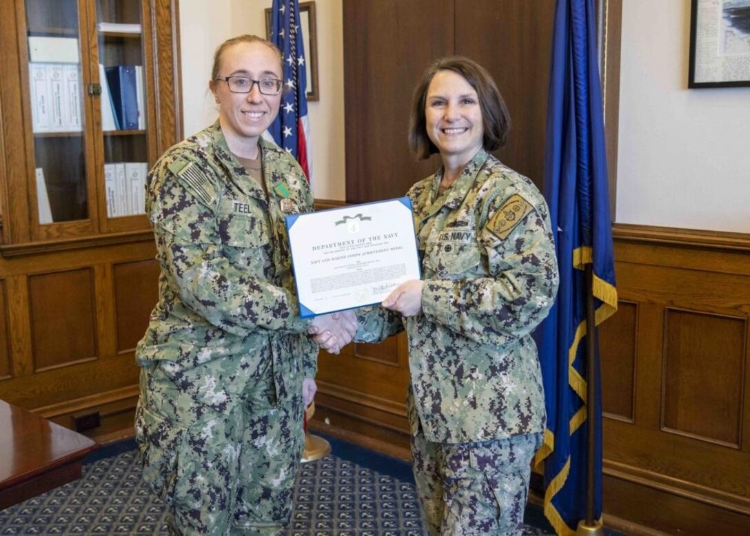 NSTC Commander Presents Award