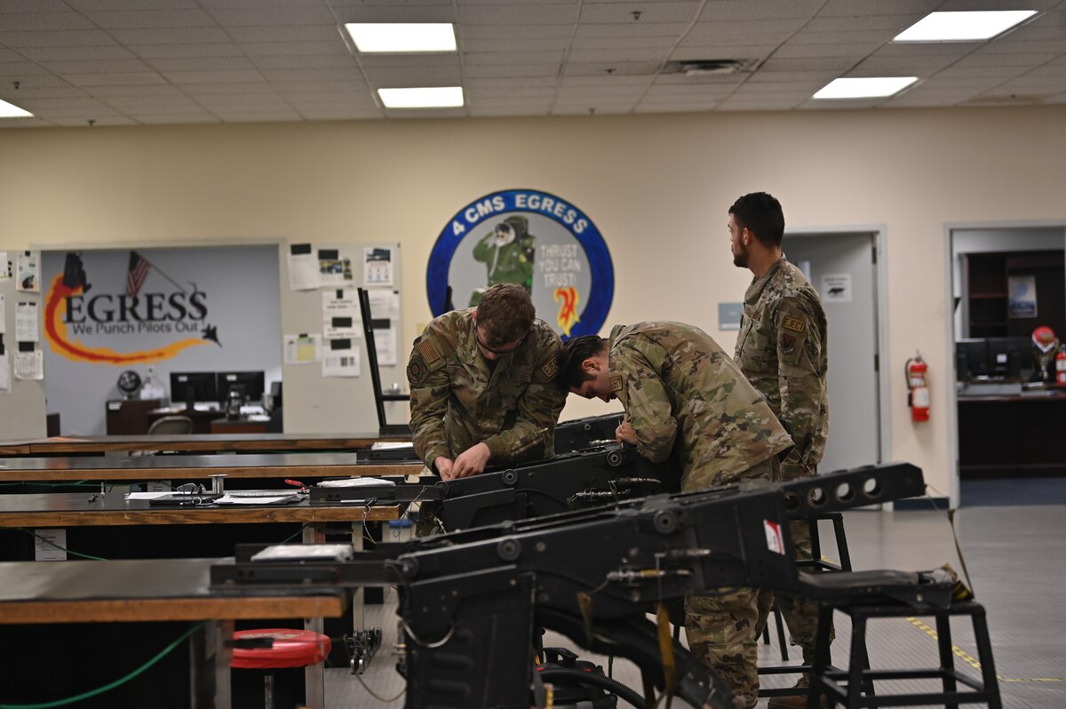 Egress keeps pilots safe > Seymour Johnson Air Force Base > Article Display
