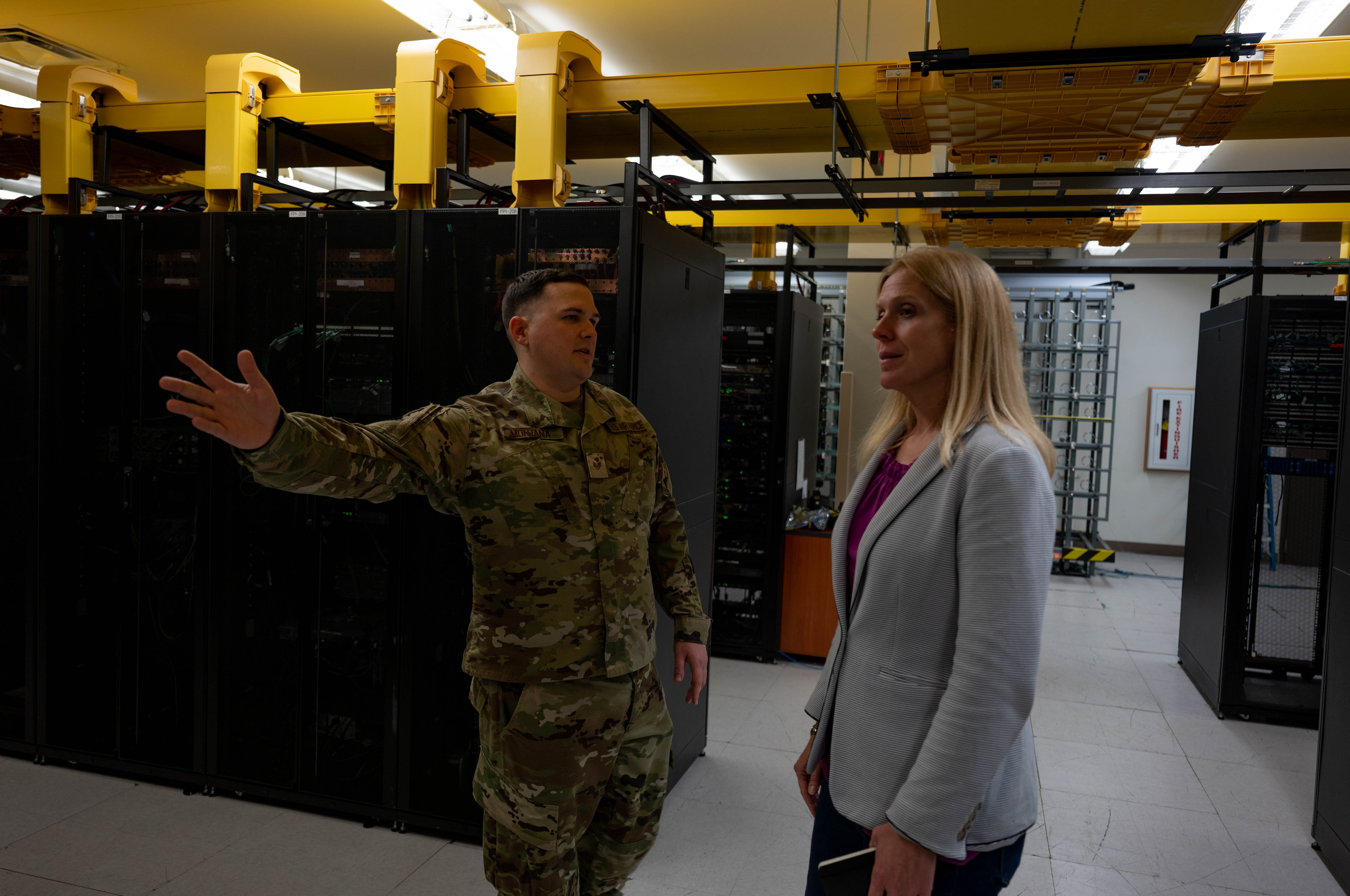 AF CIO visits Kunsan > Kunsan Air Base > Display