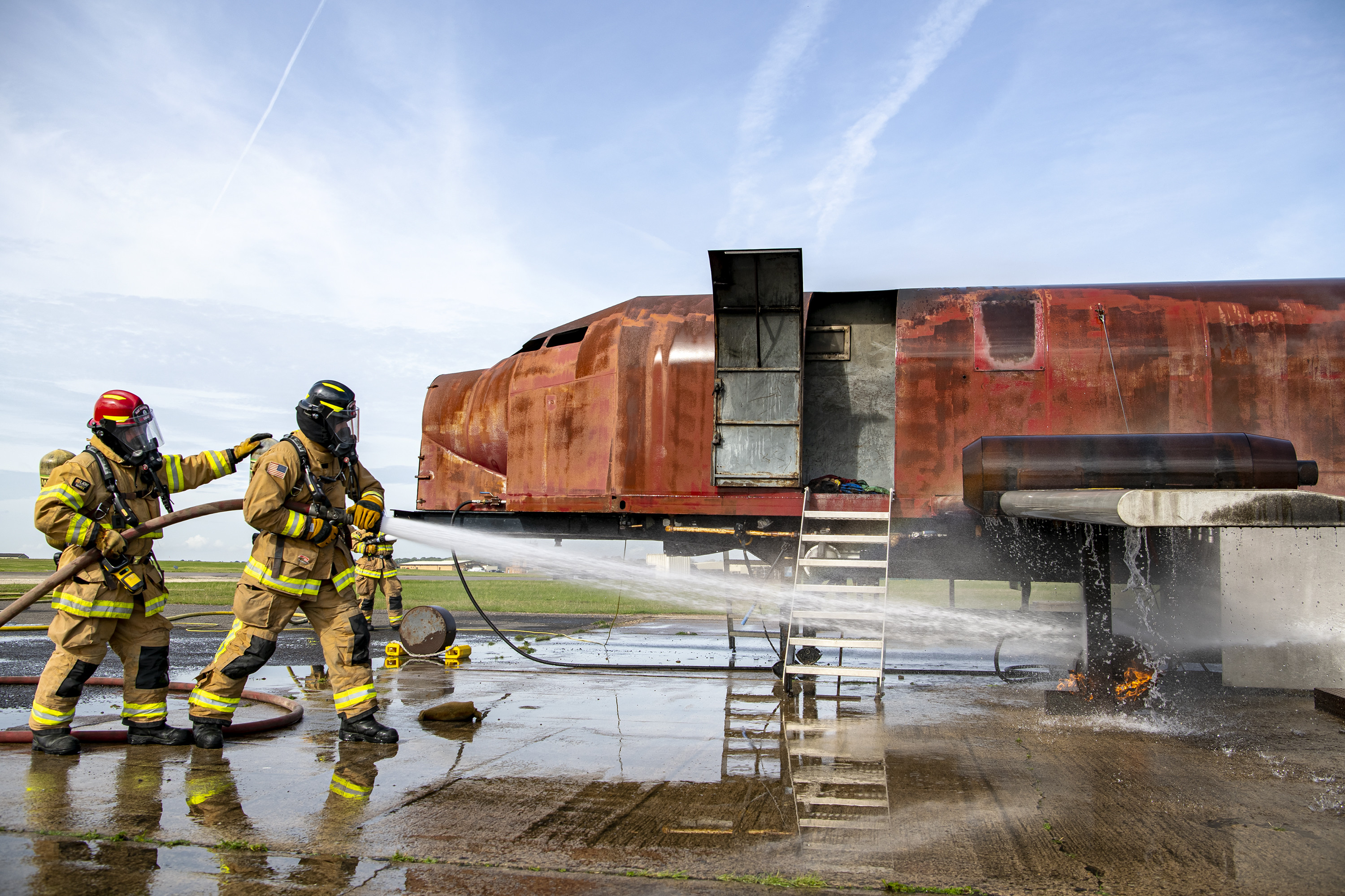 Pathfinder firefighters turn up the heat during training > 501st Combat ...
