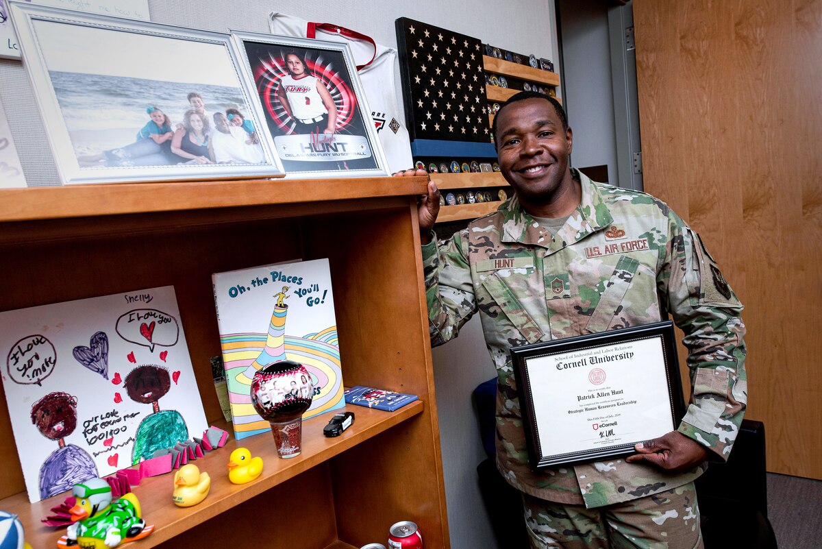 Enlisted faculty member speaks out on teaching Air Force Academy cadets ...