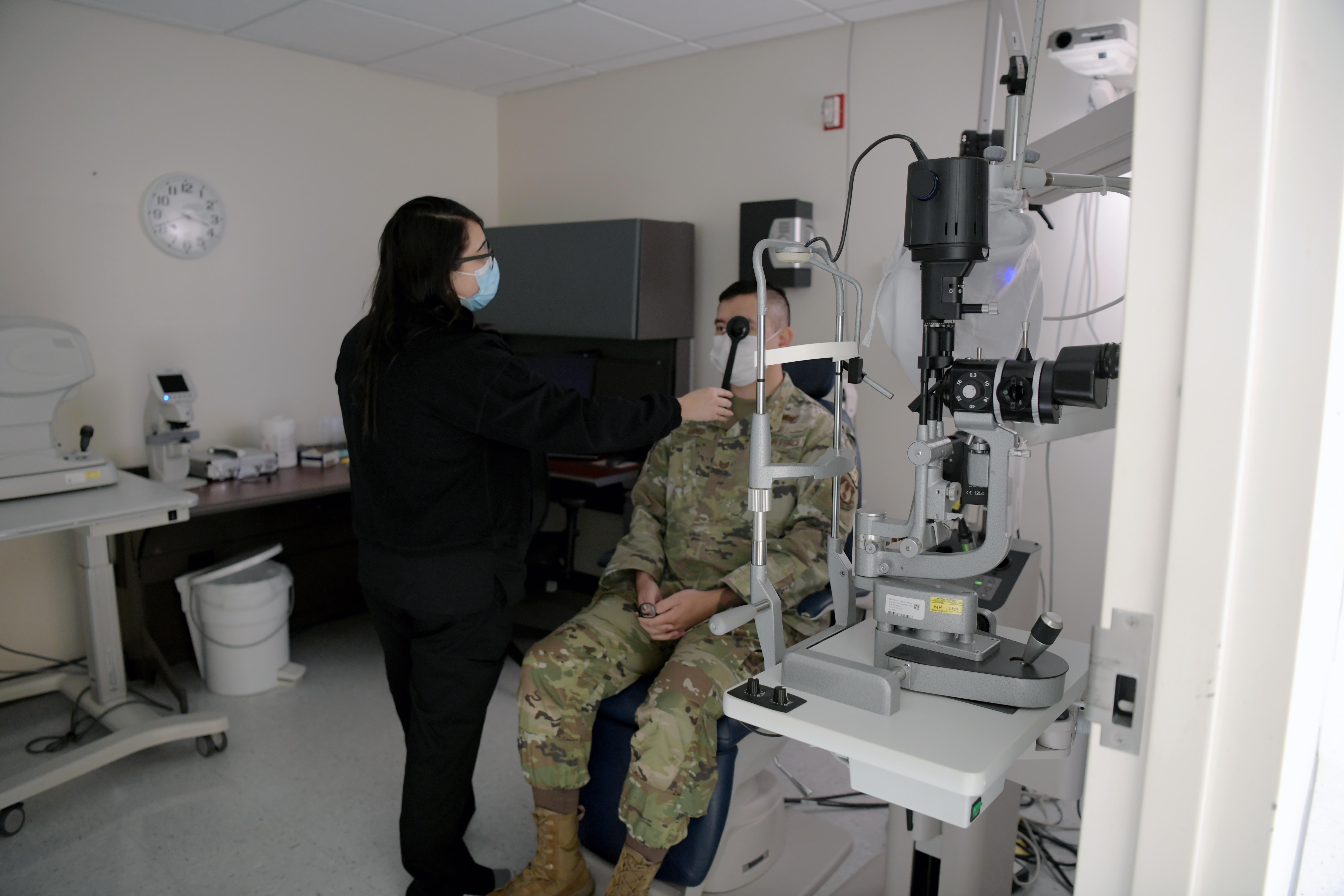78th MDG Optometry: Vision readiness for Airmen > Hill Air Force Base ...