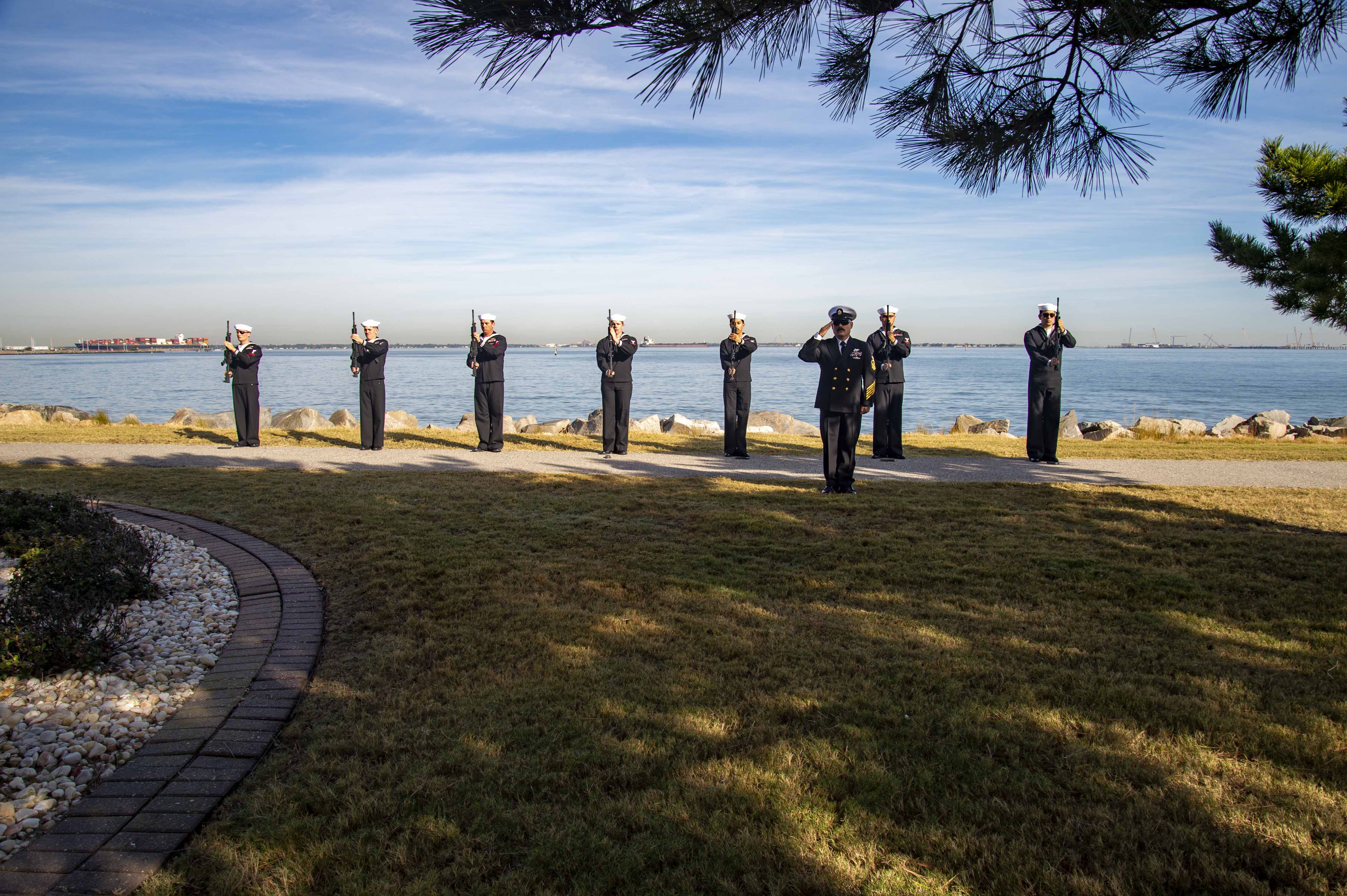 USS Cole Honors their Heroes > United States Navy > News Stories