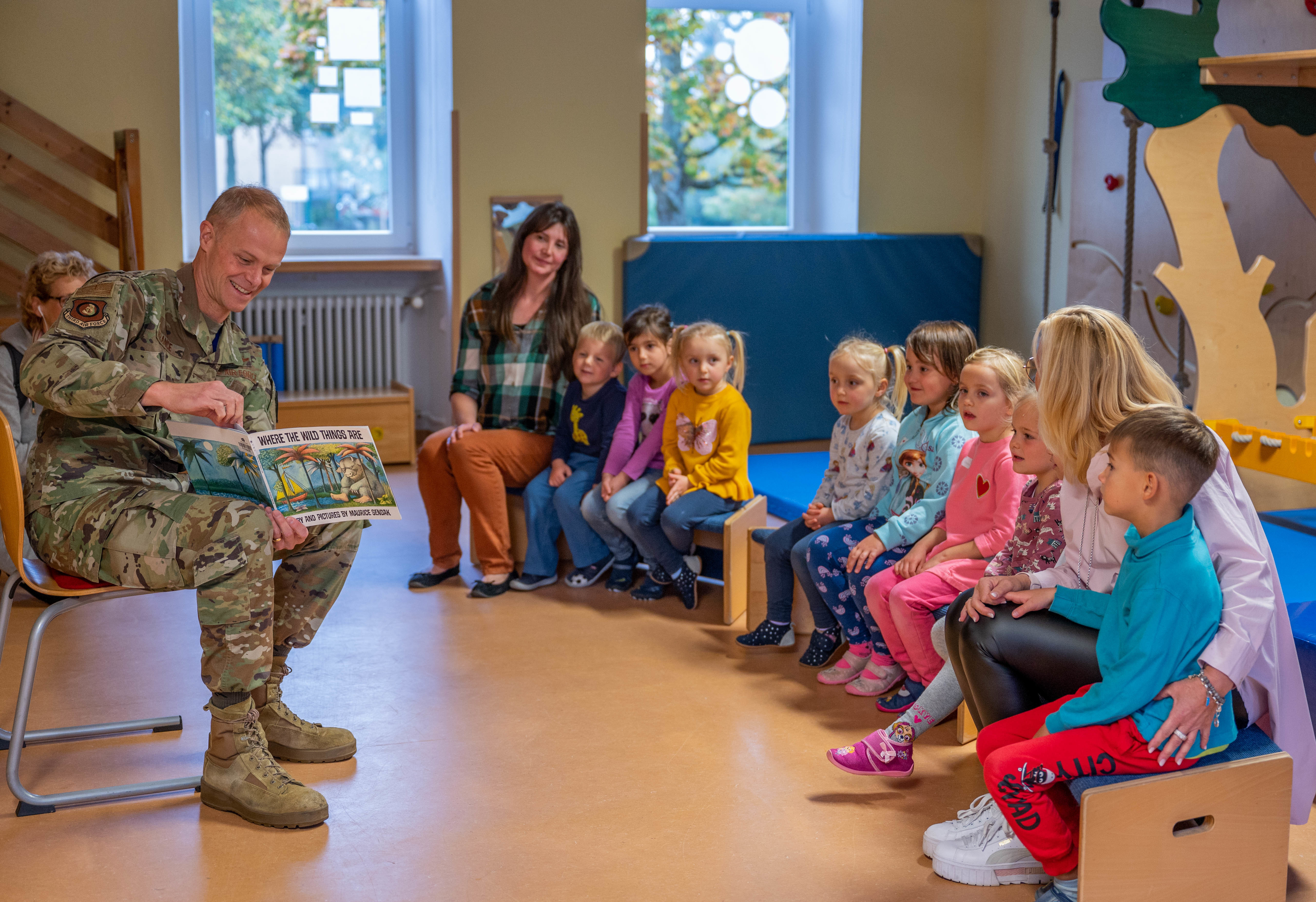 Reading program connects Team Ramstein with local kindergarten ...