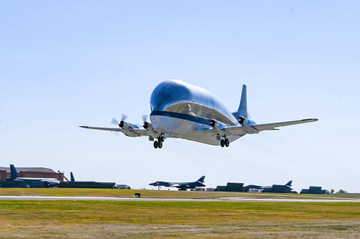 Super Guppy lands at Tinker > Tinker Air Force Base > Article Display