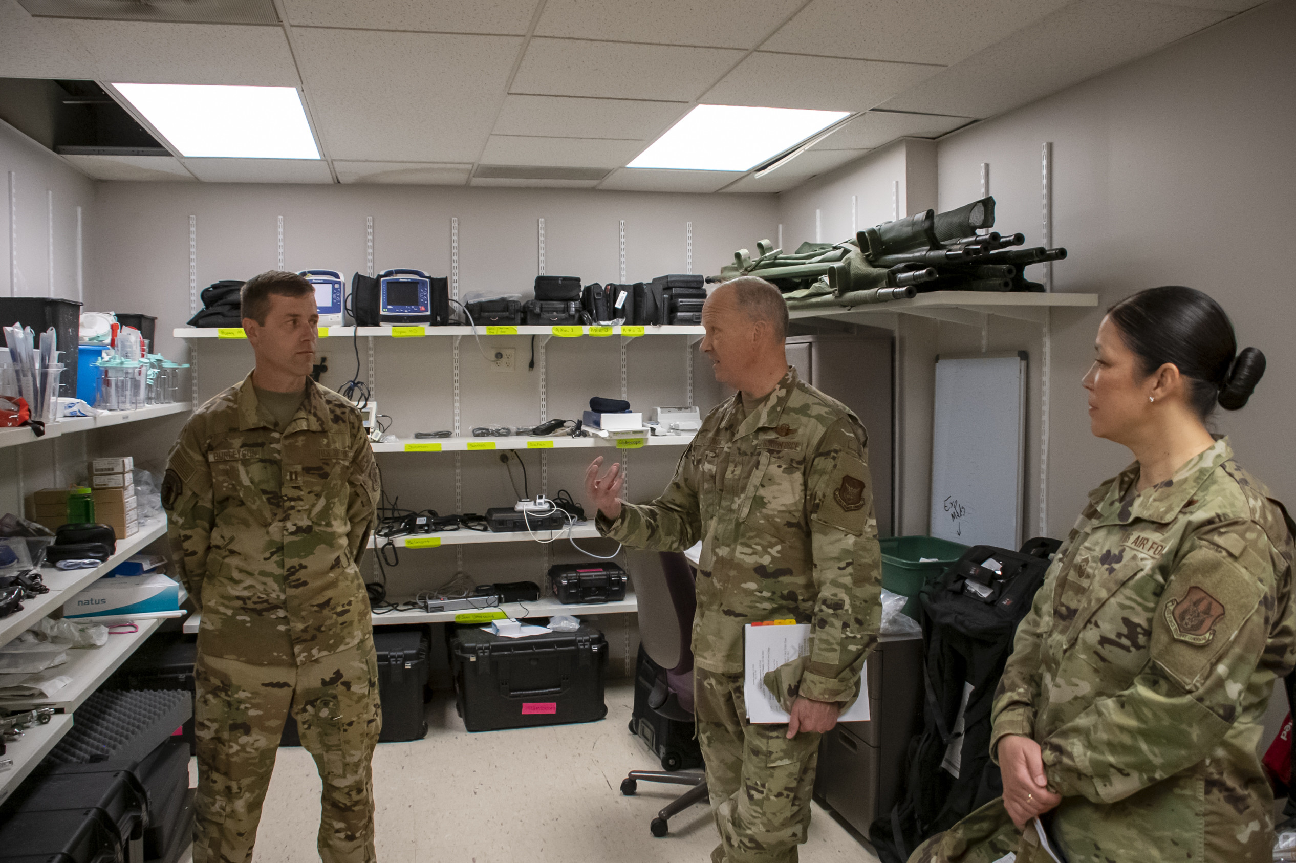 932nd Welcomes 22nd Air Force Command Leaders > 505th Command and ...