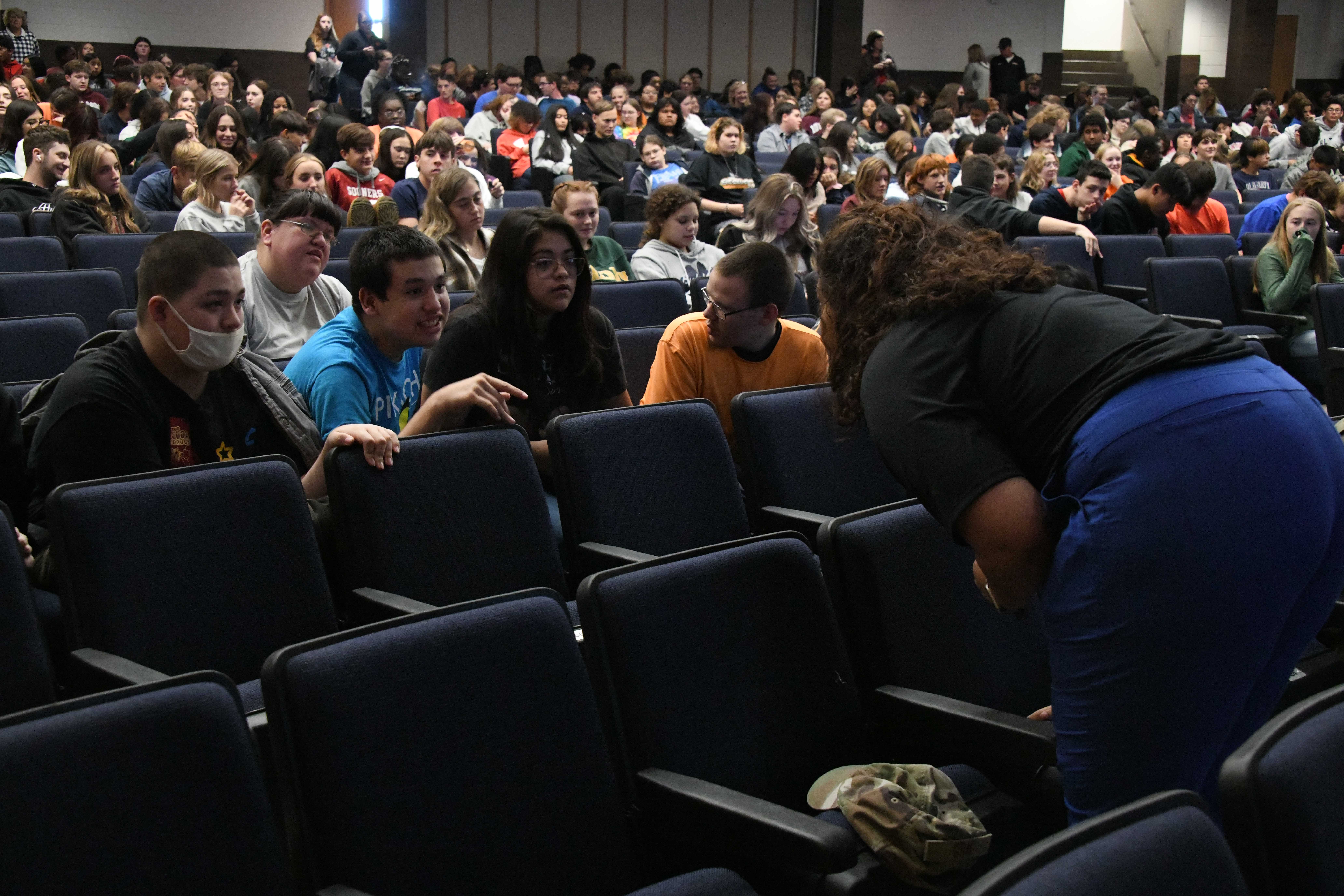 AAFB Airmen mentor AHS students during Red Ribbon Week > Altus Air ...