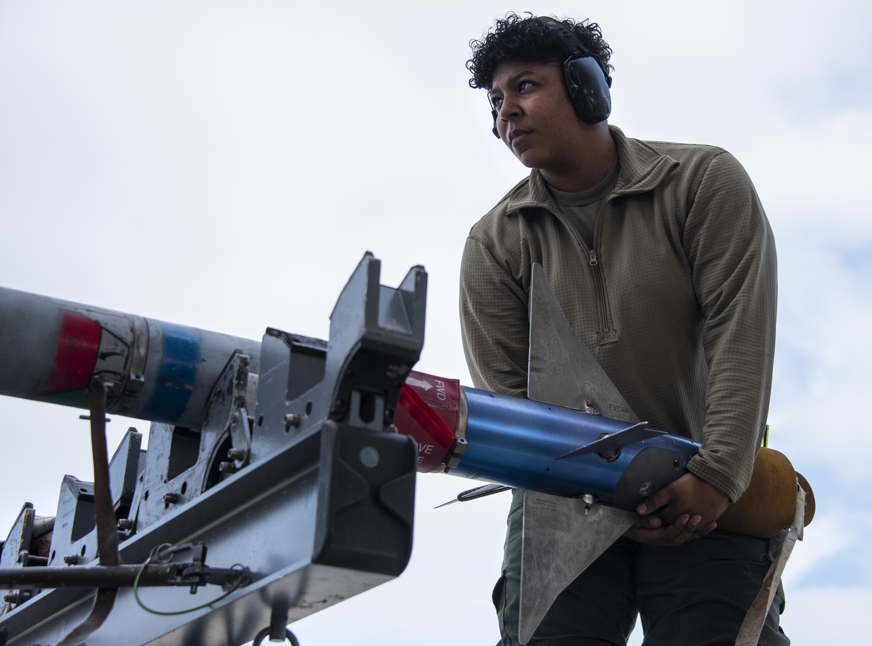 F-22 weapons crews battle in quarterly competition > Eglin Air Force ...