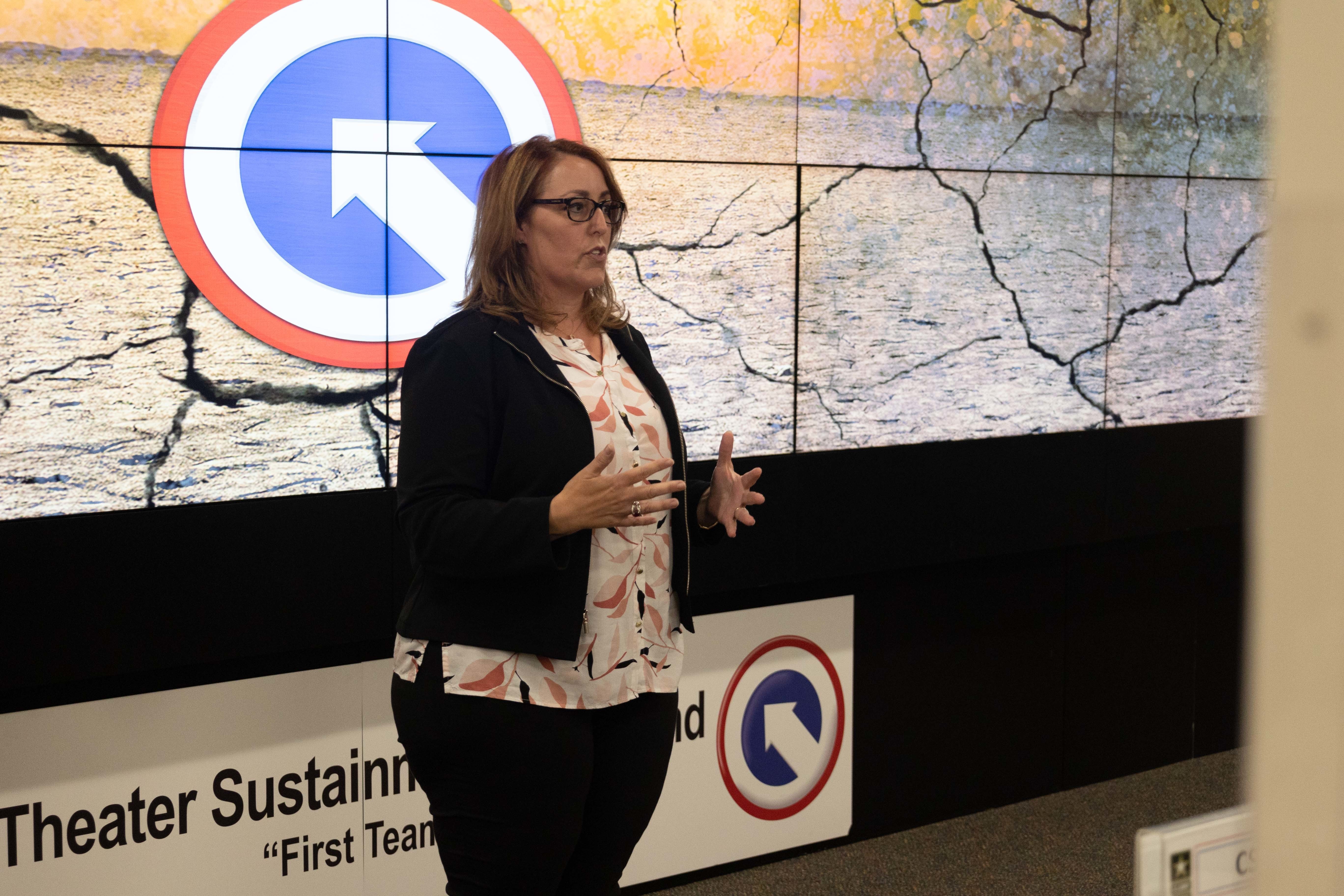 1st TSC Soldiers teach and mentor newest Army leaders > 1st Theater ...