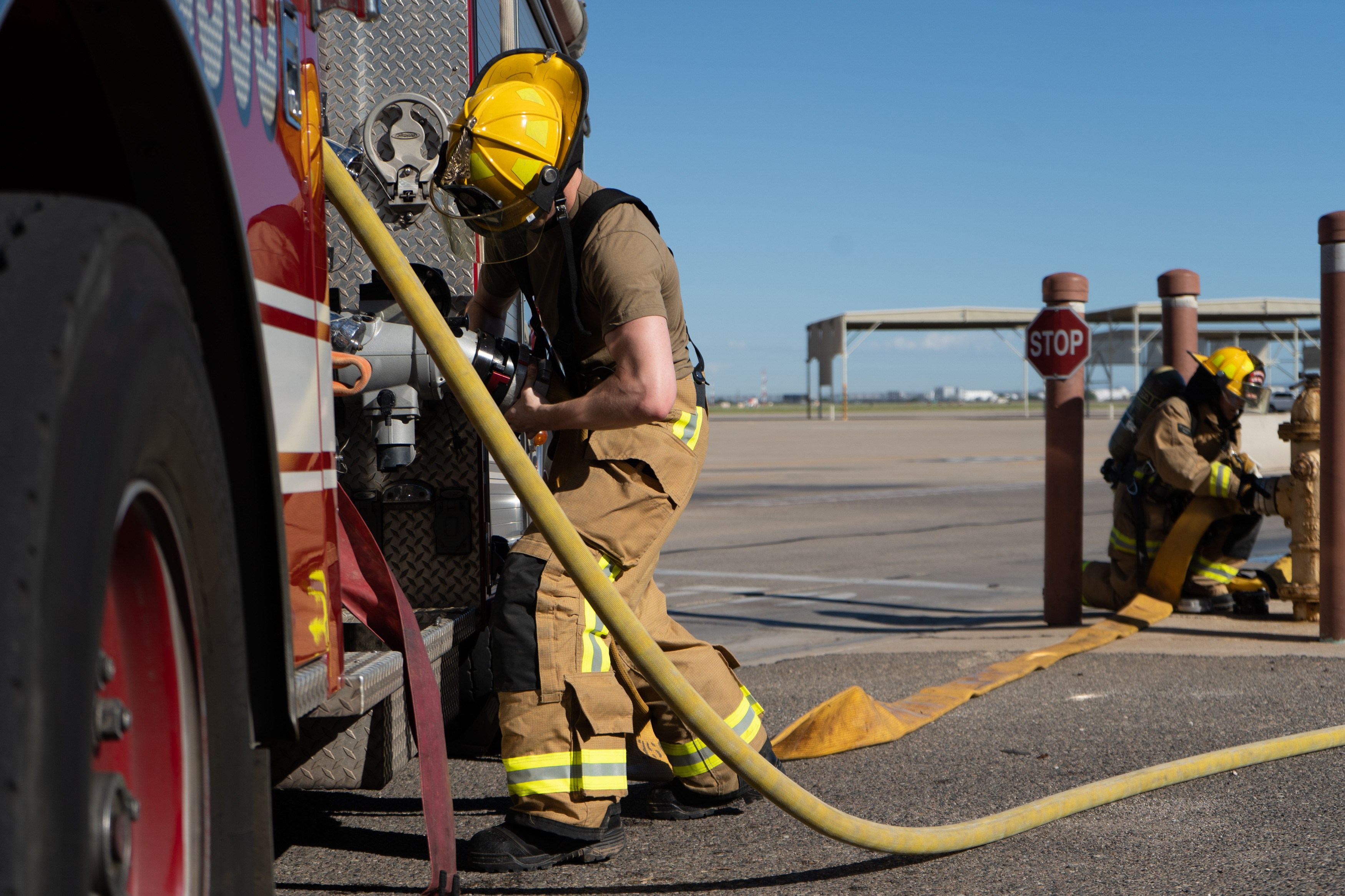 Firefighters gain critical skills in Arizona > 142nd Wing > Article Display