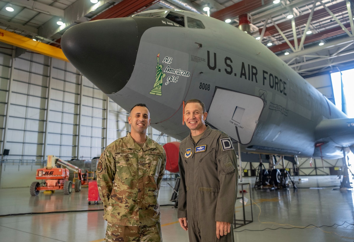 USAFE-AFRICA DCOM visits RAF Mildenhall > Royal Air Force Mildenhall ...