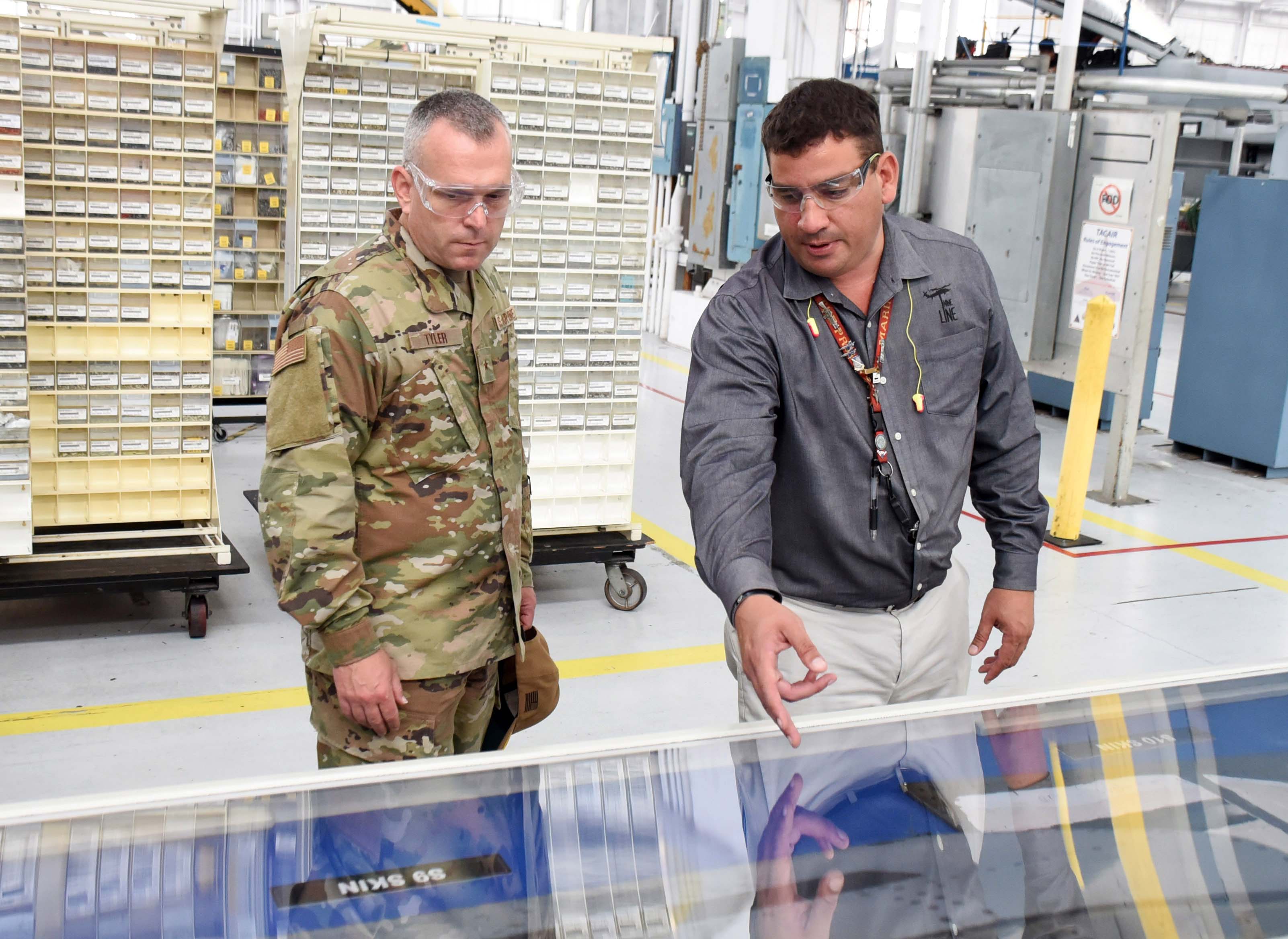 Commander sees firsthand support DLA Aviation at San Diego provides to ...