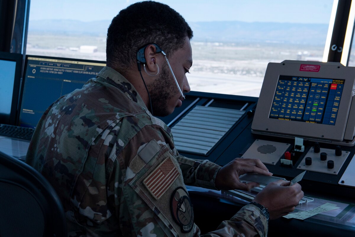 Photos: Holloman air traffic controllers ensure safe landings, manage ...