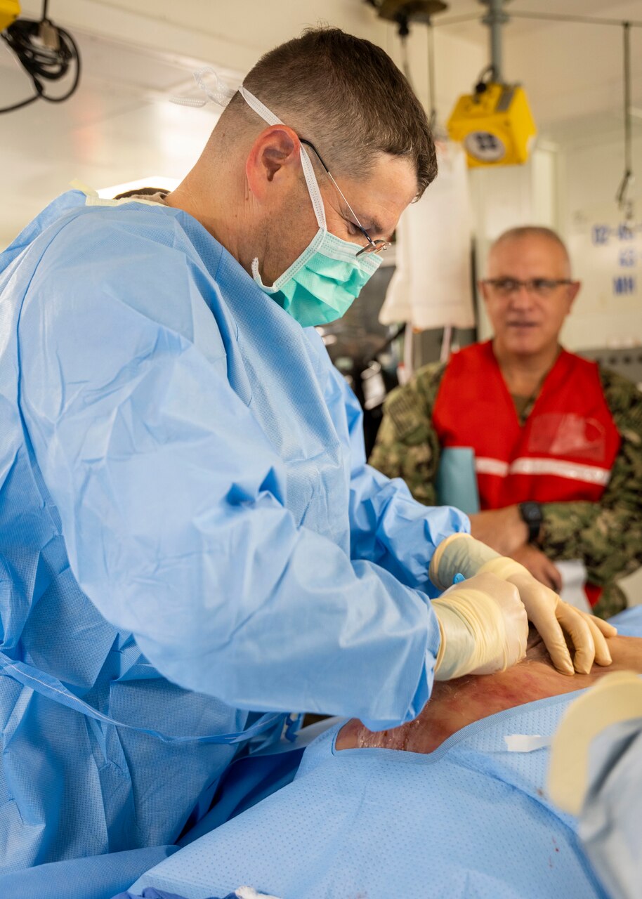 Navy Medicine Conducts ERSS Proficiency Training > Navy Medicine > News