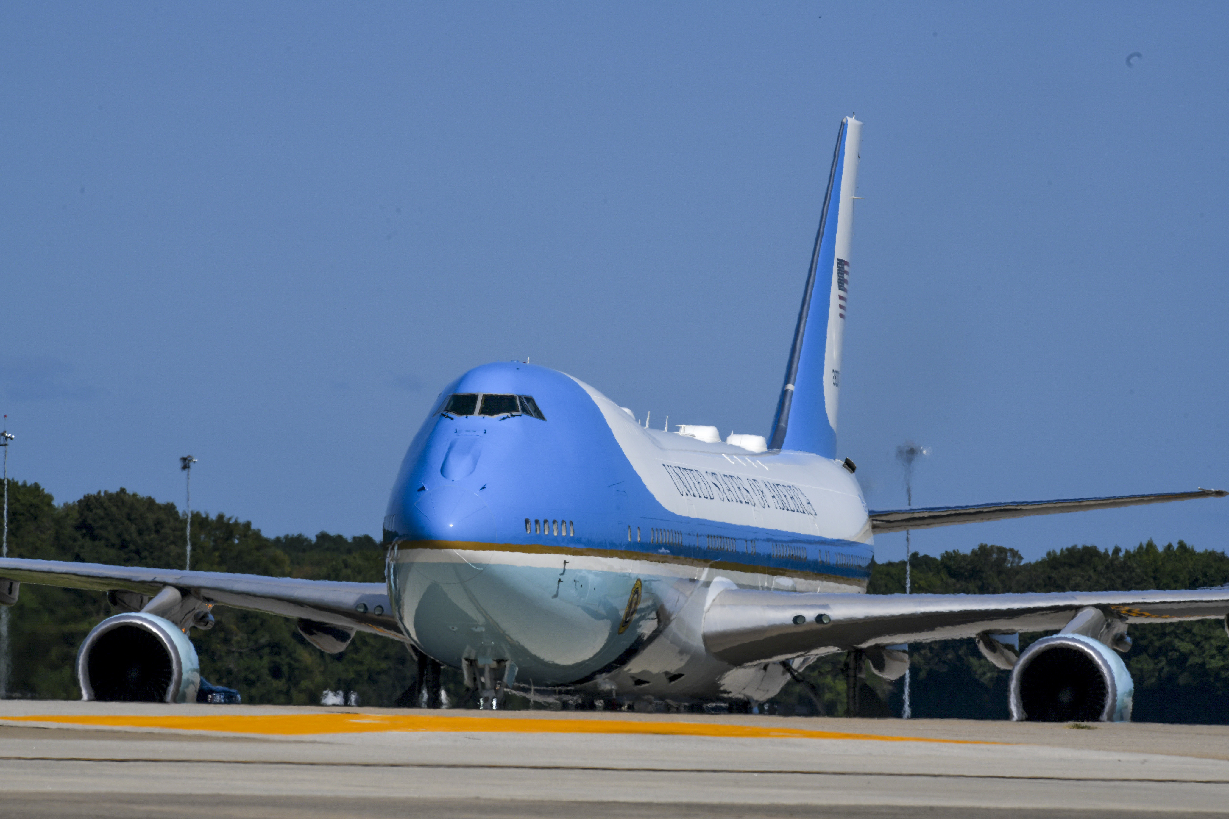 POTUS lands at Dover AFB