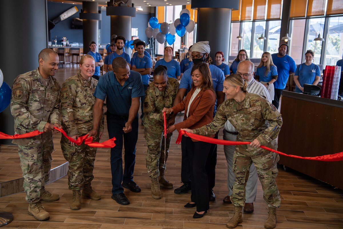 HEROES hosts grand opening, honors Airmen > Ramstein Air Base > Article ...