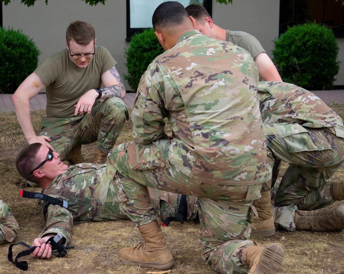 TCCC - a life-saving tool box > Ramstein Air Base > Article Display