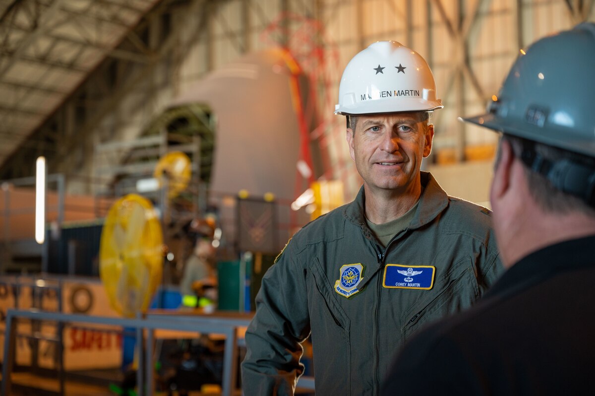 18th AF CC experiences Dover AFB mission > Dover Air Force Base > News