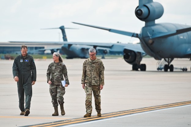 18th AF commander visits Joint Base MDL > 505th Command and Control ...