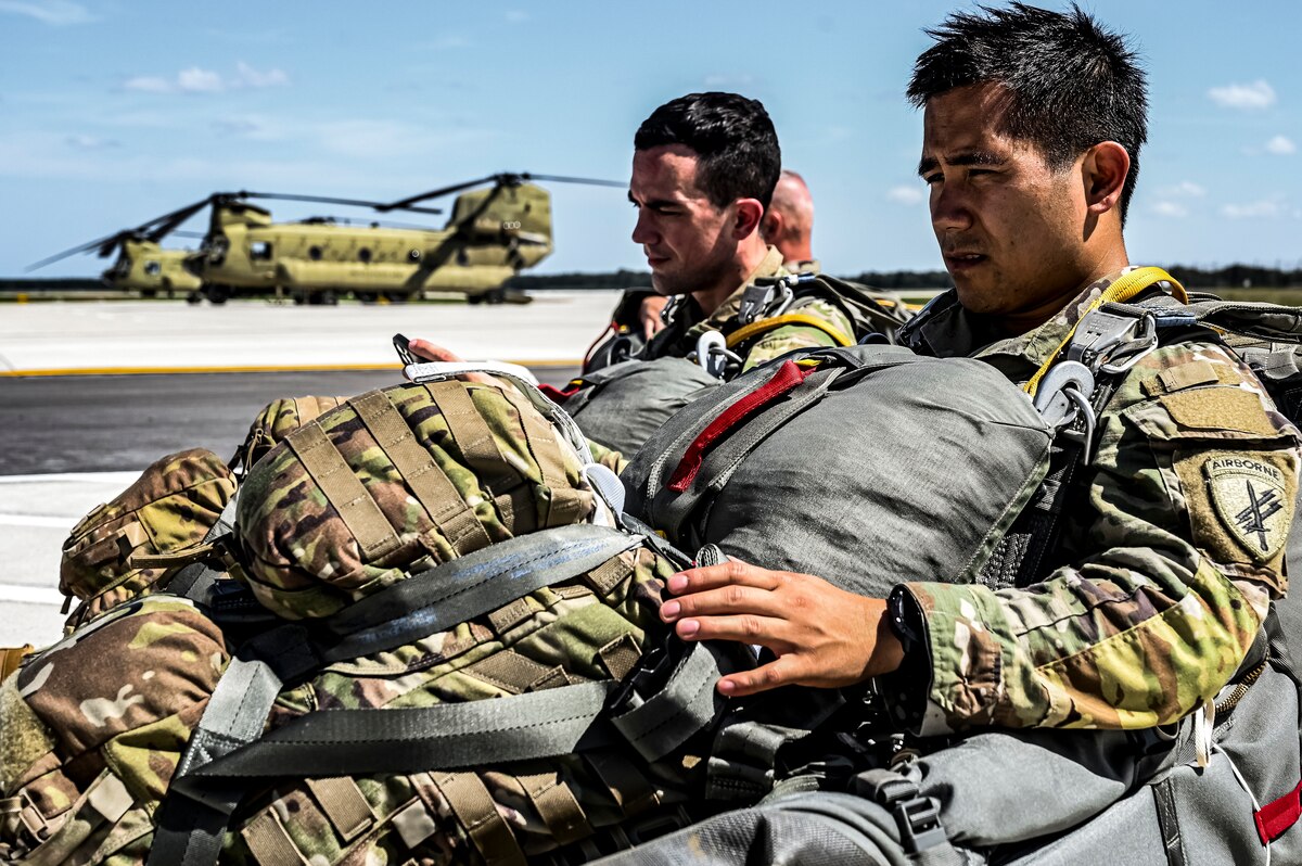 404th Civil Affairs Battalion conducts Airborne Ops > Joint Base McGuire-Dix-Lakehurst > News