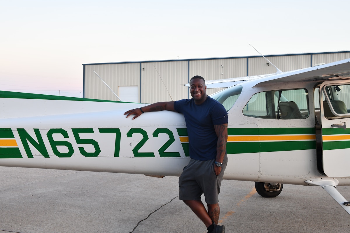 Former boom operator instructor returns to Altus as pilot > Air ...