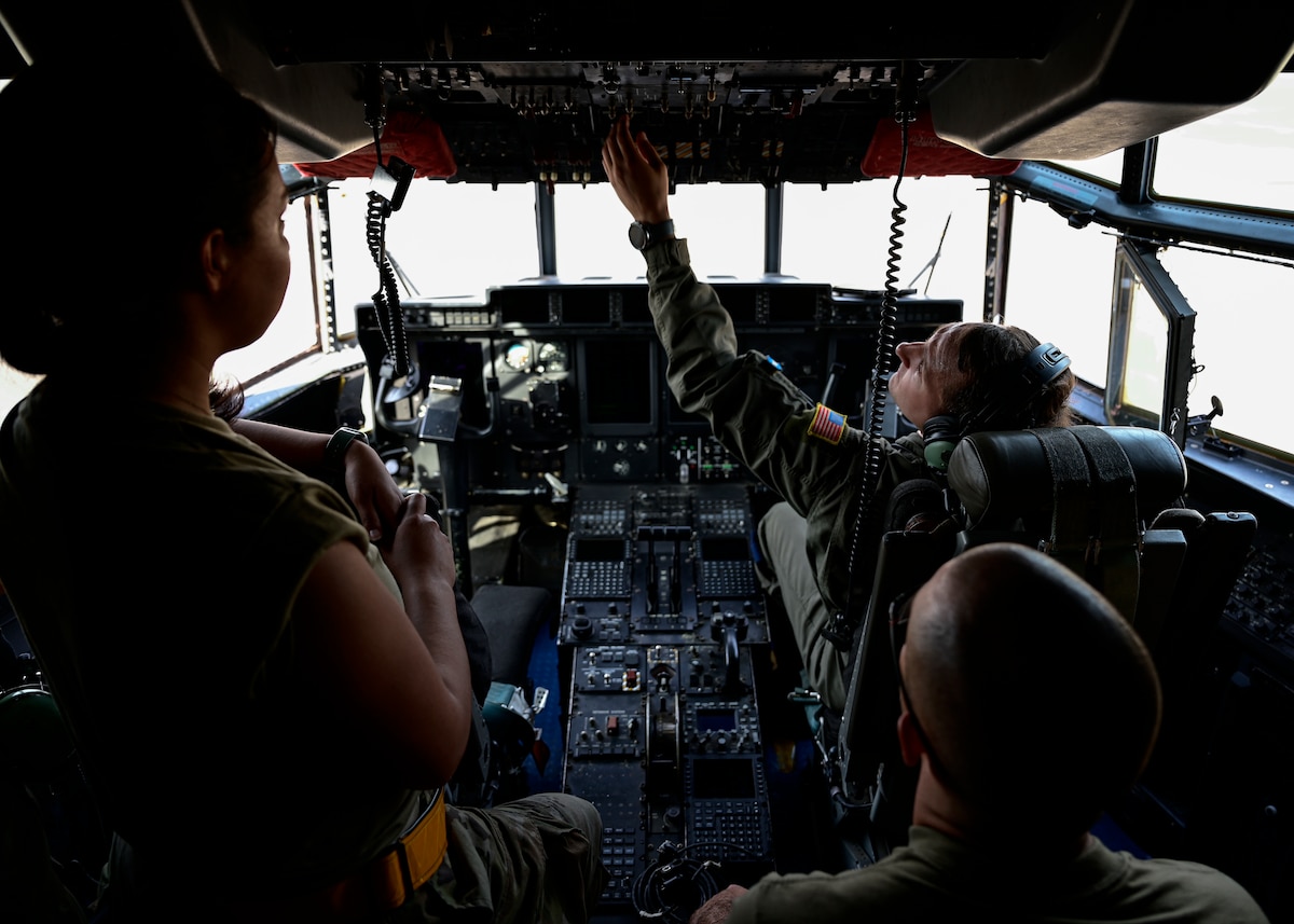 62nd AS maintains student pipeline through fleet transition > Little Rock Air Force Base ...