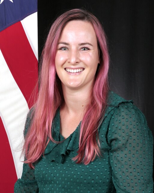 Hillary Vance, LMSW, CFLE > 1st Marine Aircraft Wing > Article